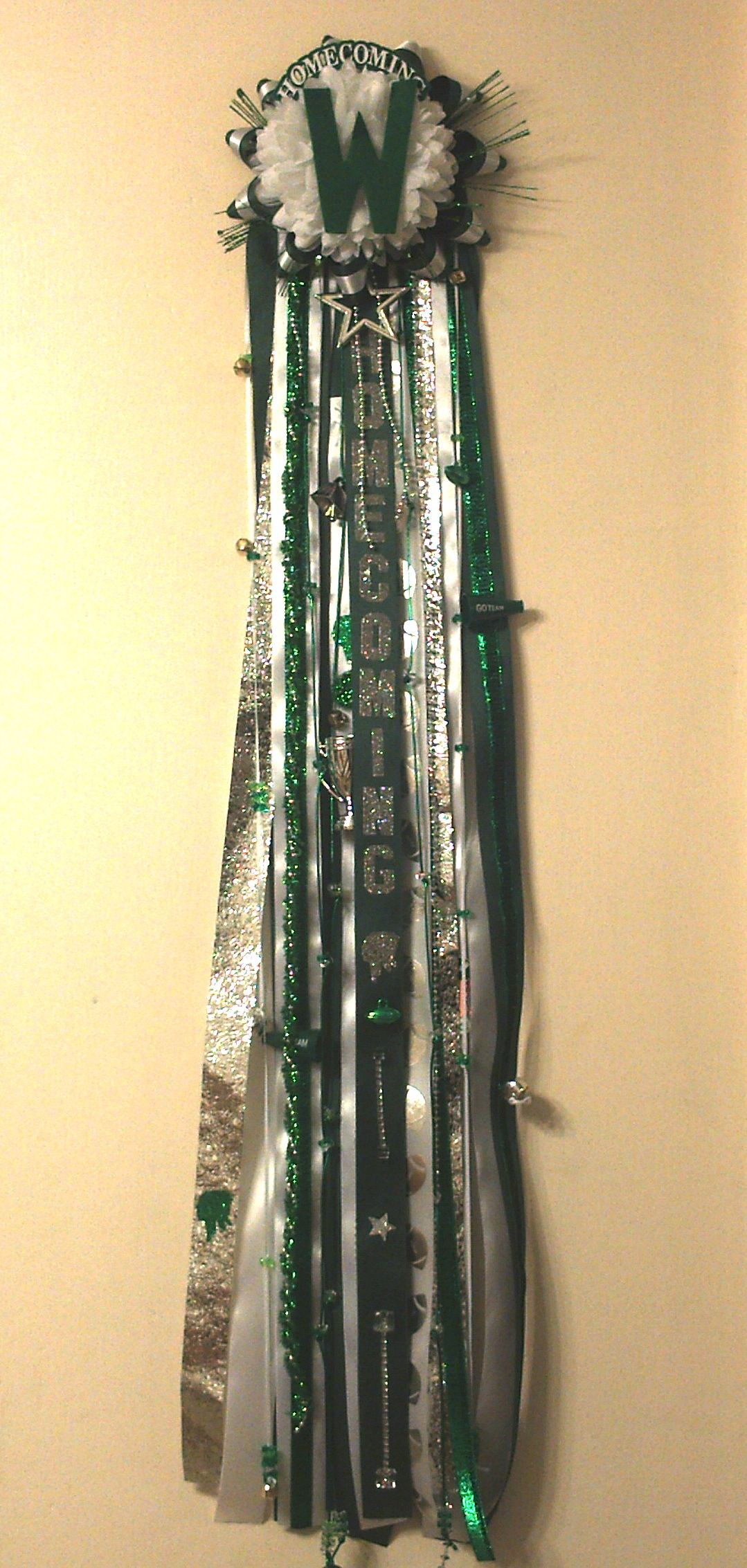Homecoming Ribbon (updated) : 12 Steps (with Pictures) - Instructables