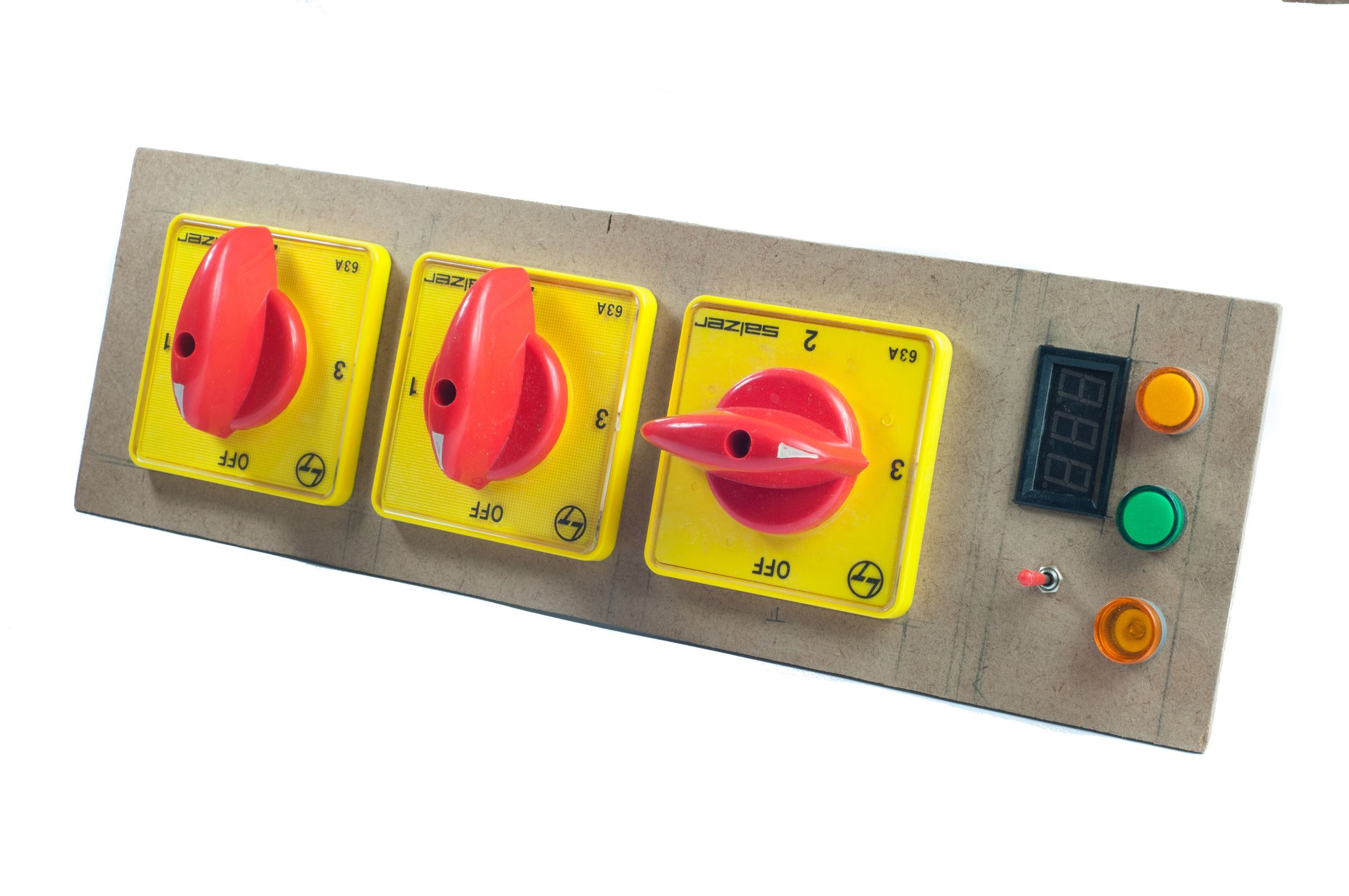 Manual Phase Changing Switch (63 Amp) : 4 Steps (with Pictures ...