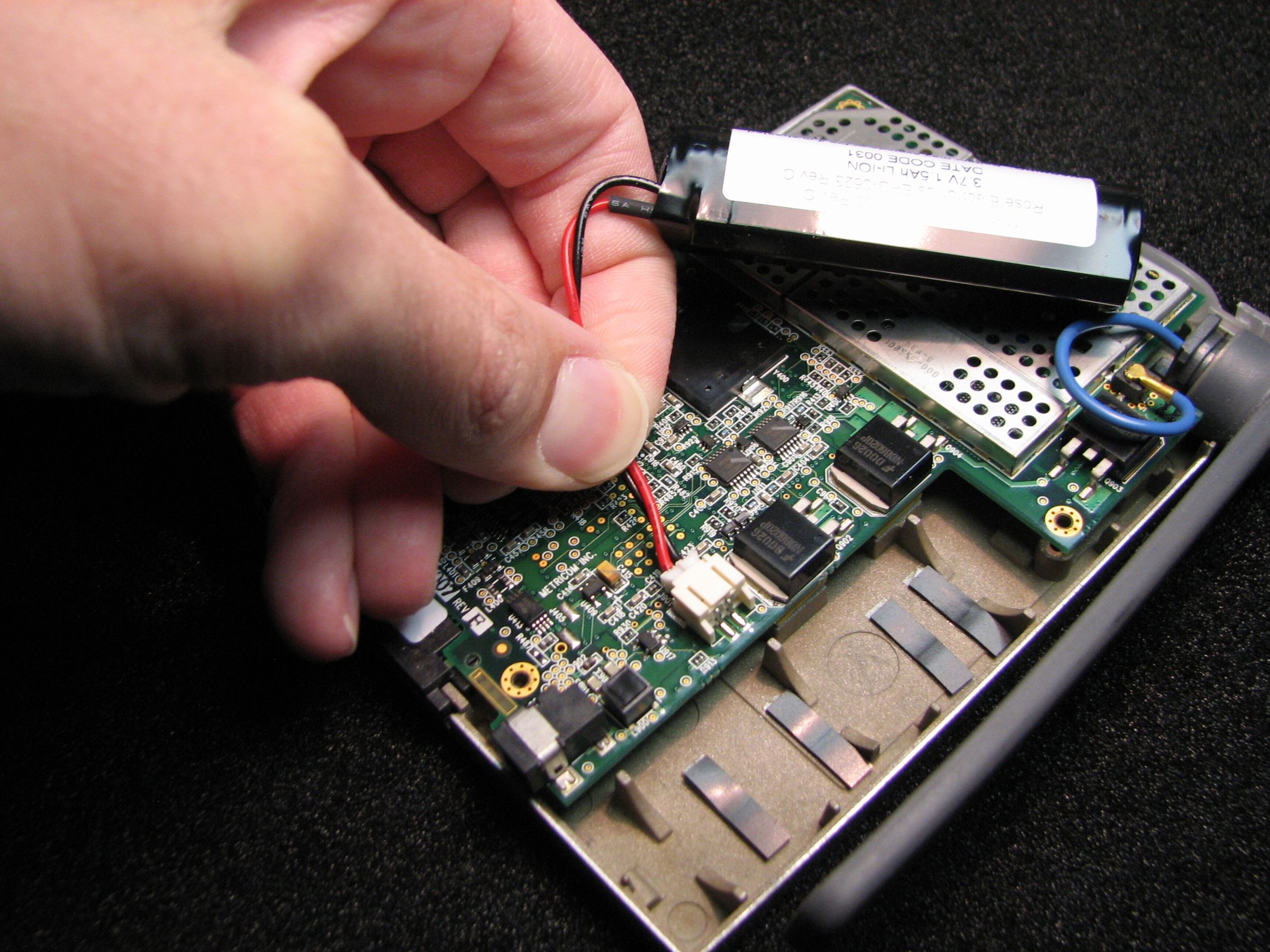 Mod a Ricochet Radio Modem to Take an External Antenna : 8 Steps ...