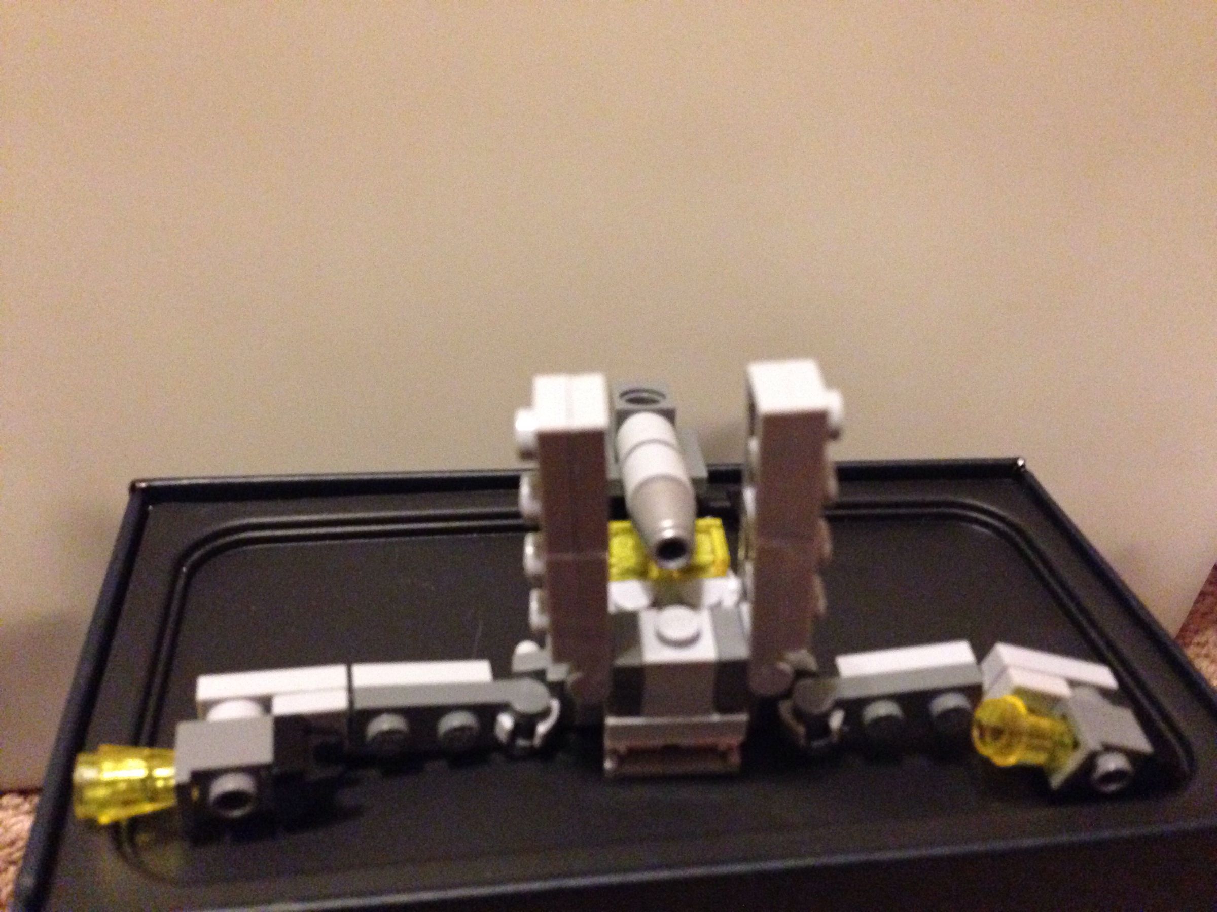 Mini Lego Transformers: Shockbomber - Instructables