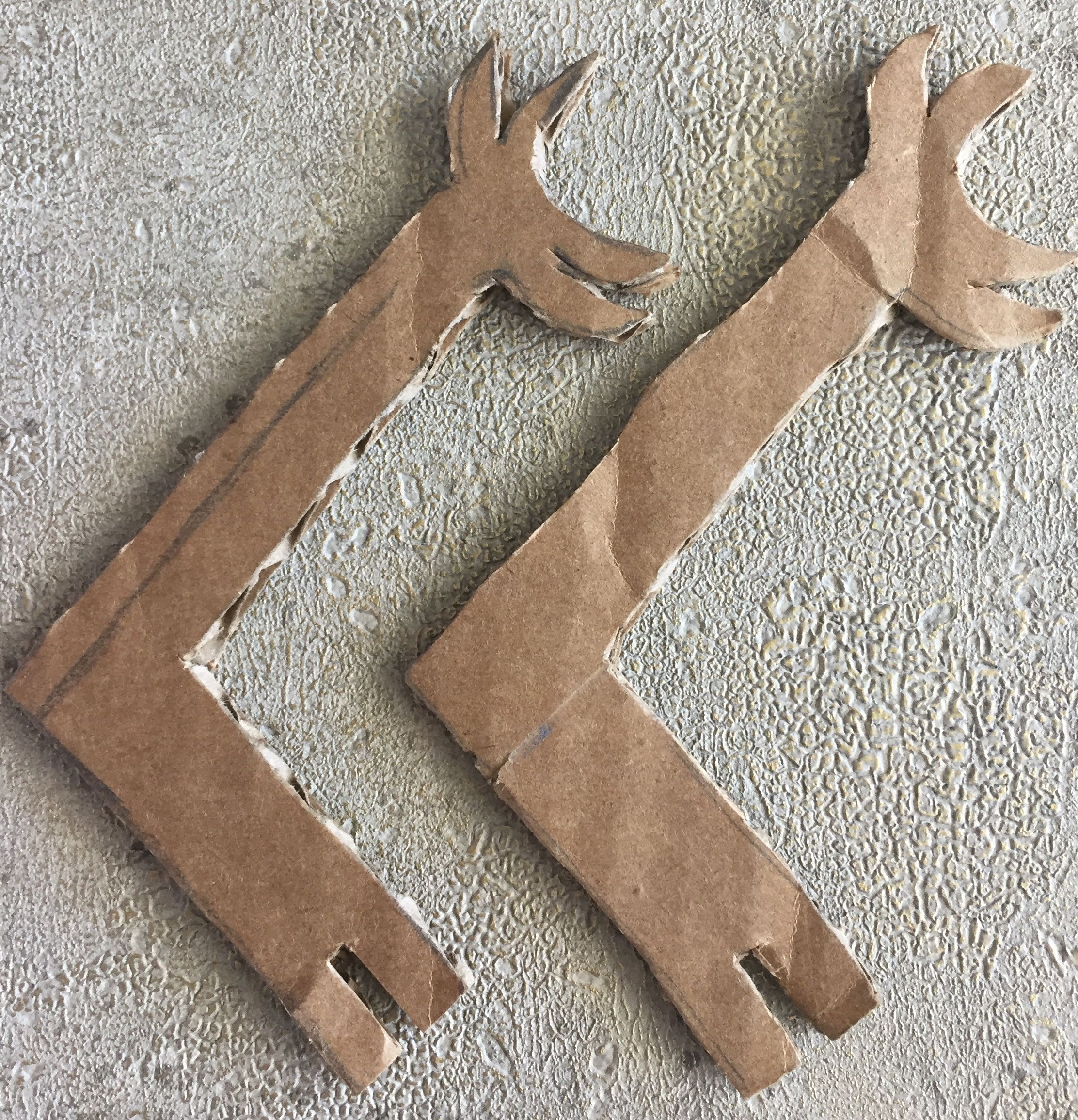 Cardboard Chameleon : 6 Steps - Instructables