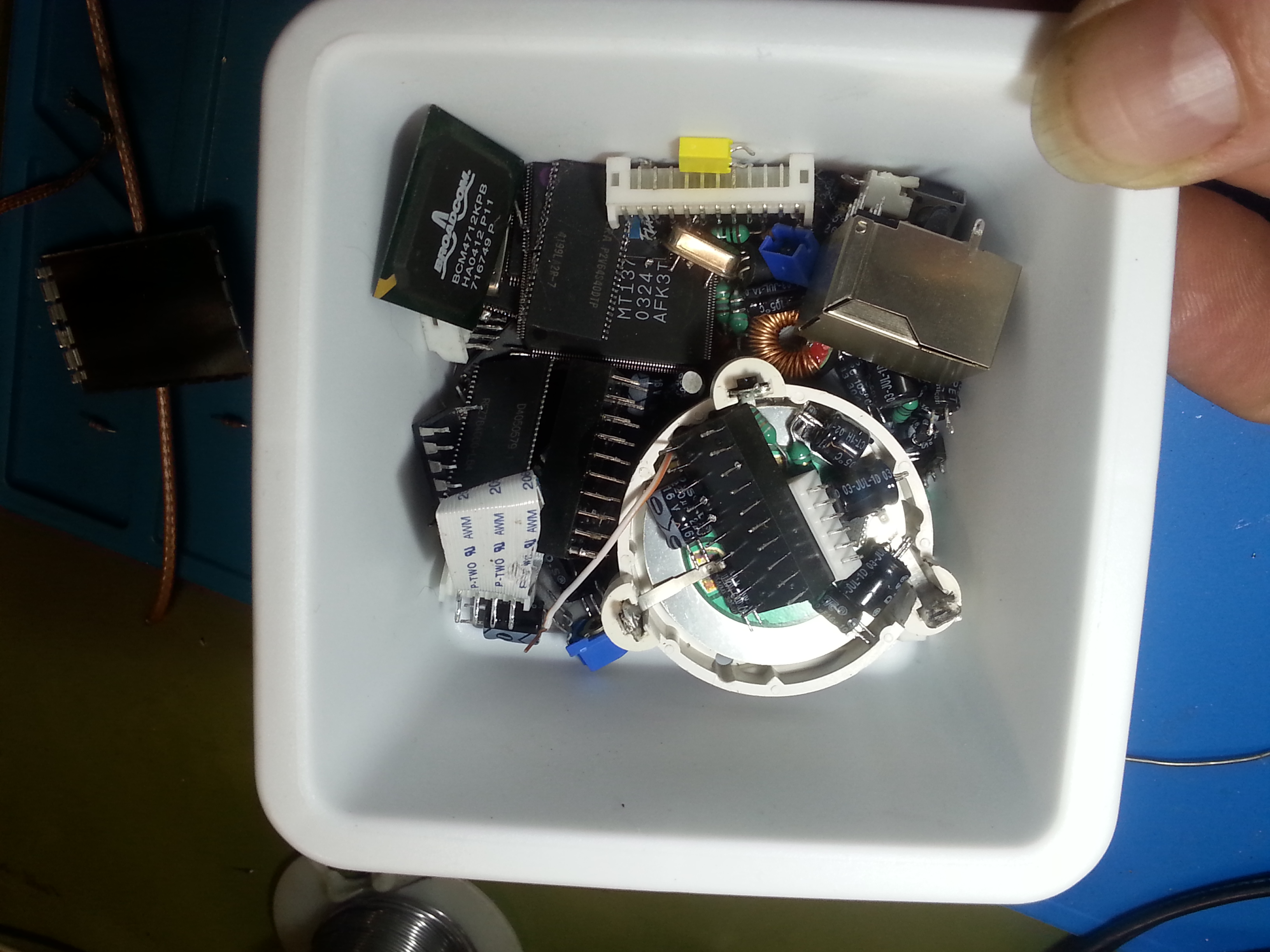 Free Parts for Electronics Projects and Experimentation : 26 Steps ...