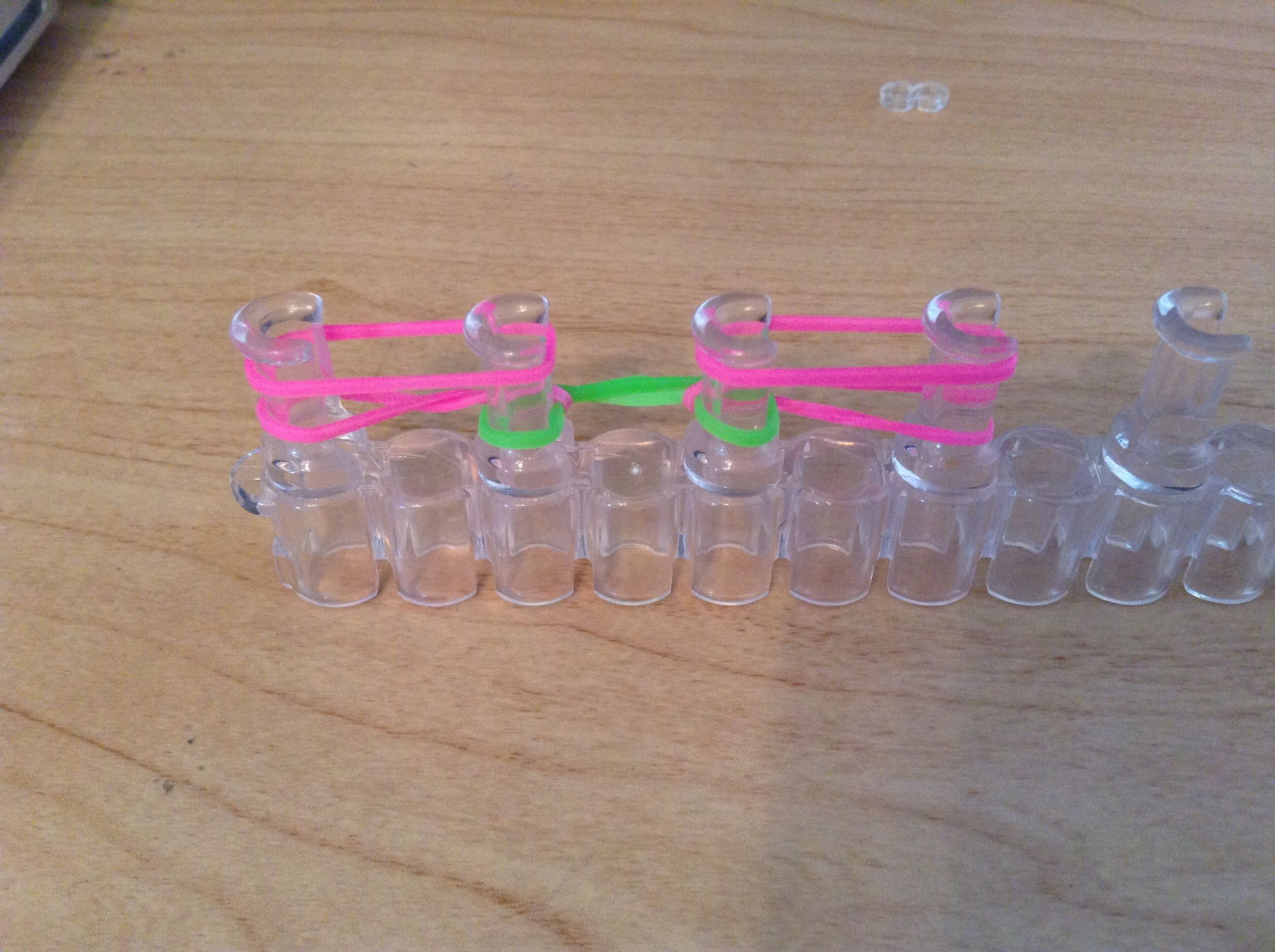 Rainbow Loom Dragon Scales Bracelet : 5 Steps - Instructables