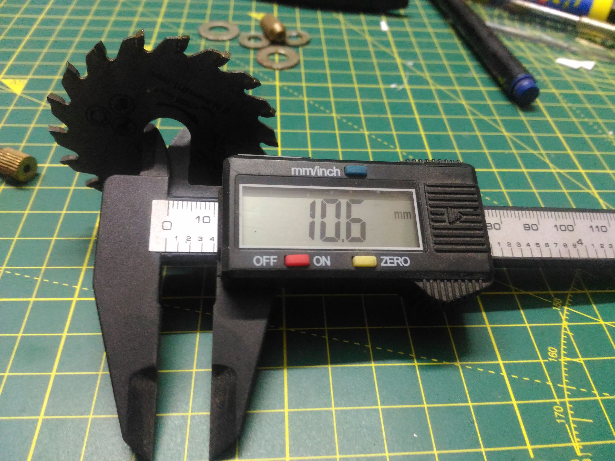 DIY PCB Cutter AKA Mini Table Saw : 8 Steps (with Pictures) - Instructables