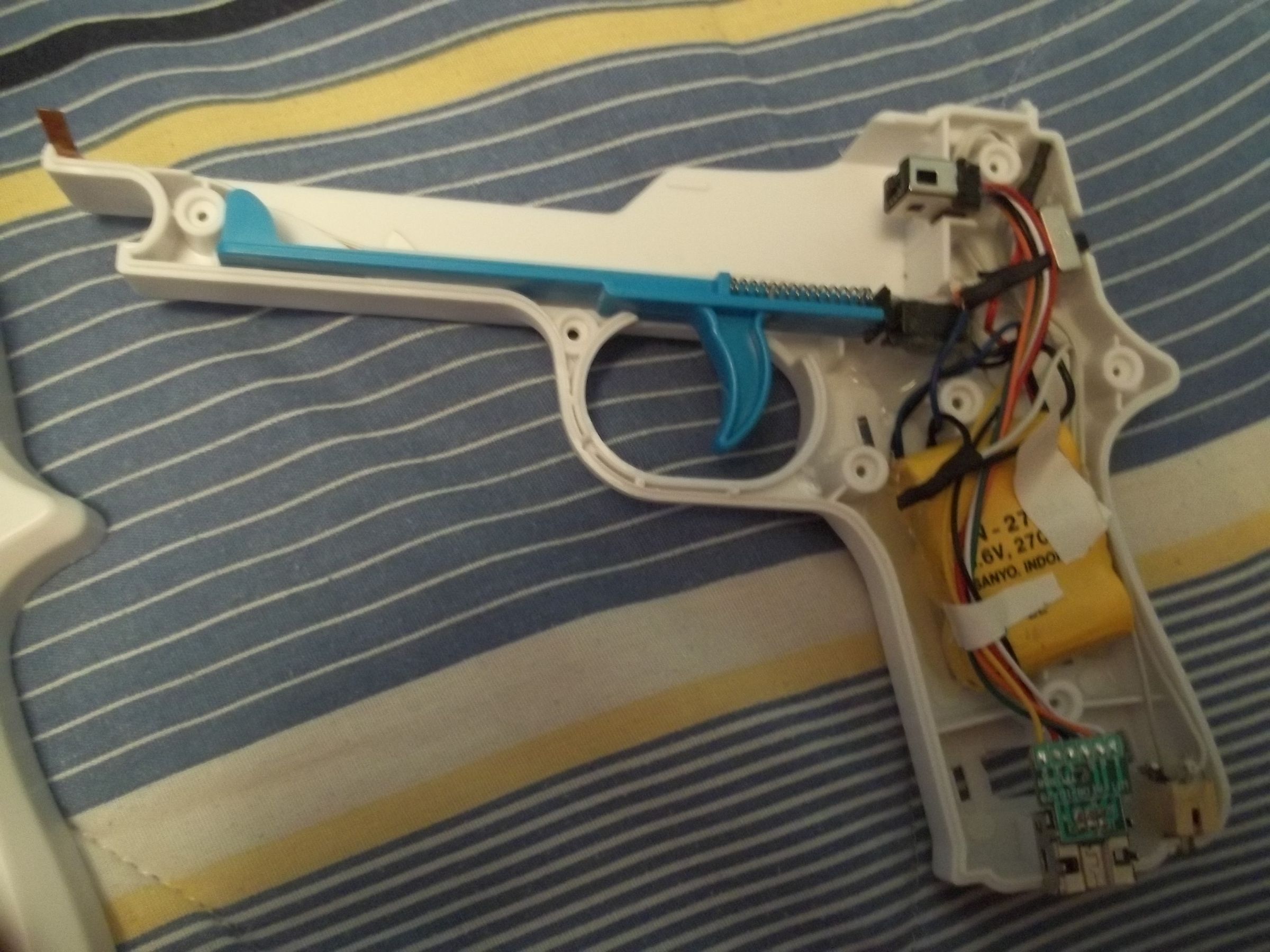 Add a Muzzle Flash to a Nyko Perfect Shot Wii Grip : 6 Steps ...
