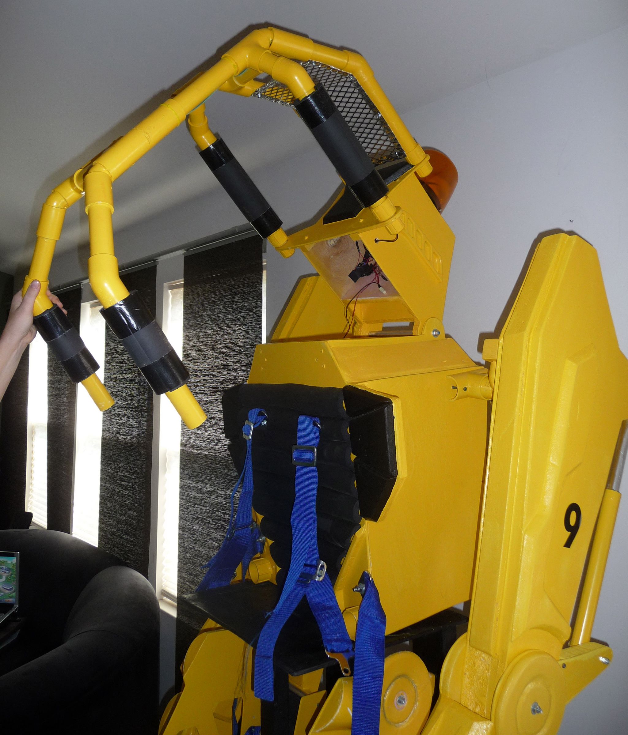 Aliens Powerloader Halloween Costume : 16 Steps (with Pictures ...