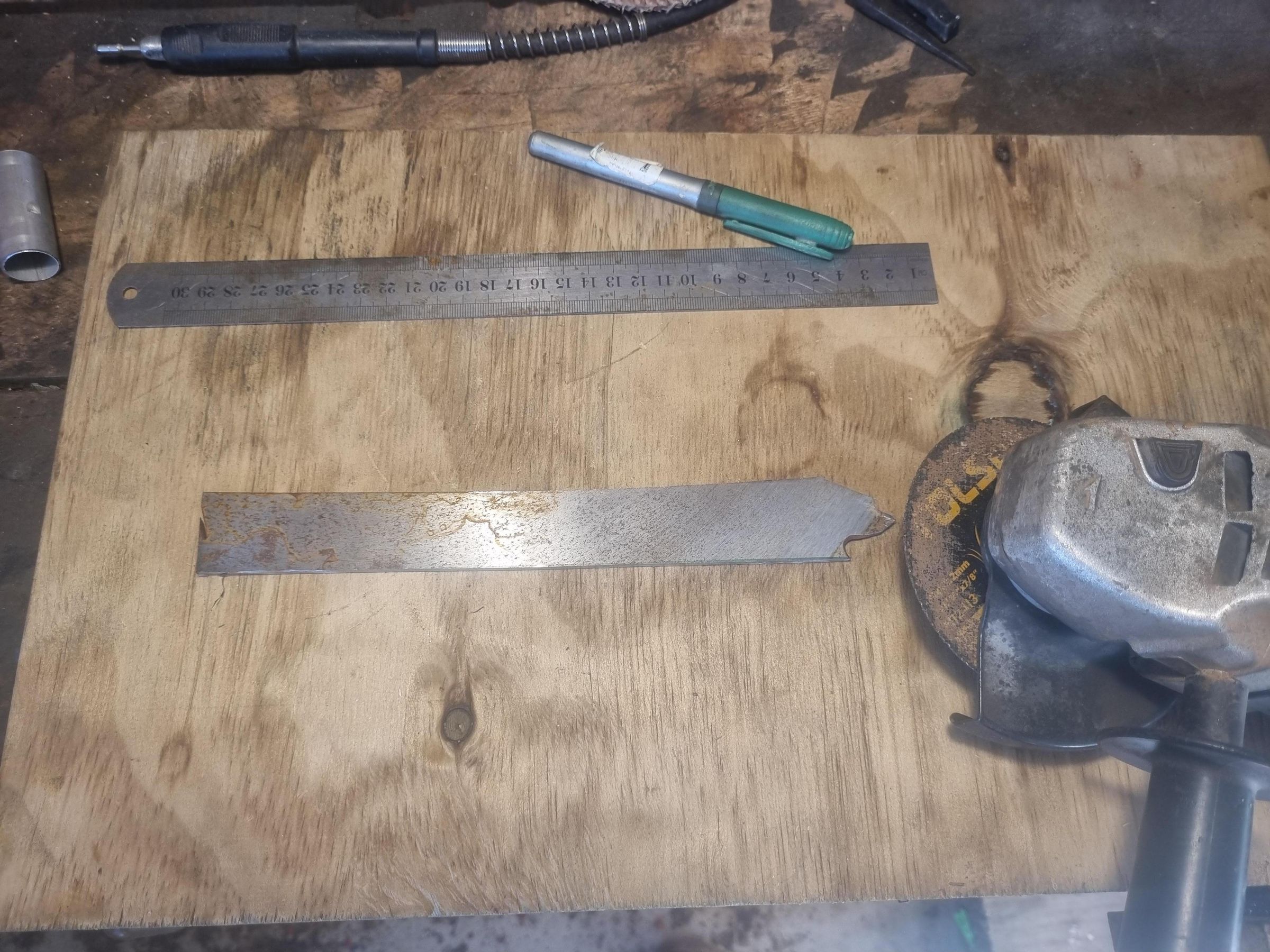 Saw Blade Parting Tool : 5 Steps - Instructables