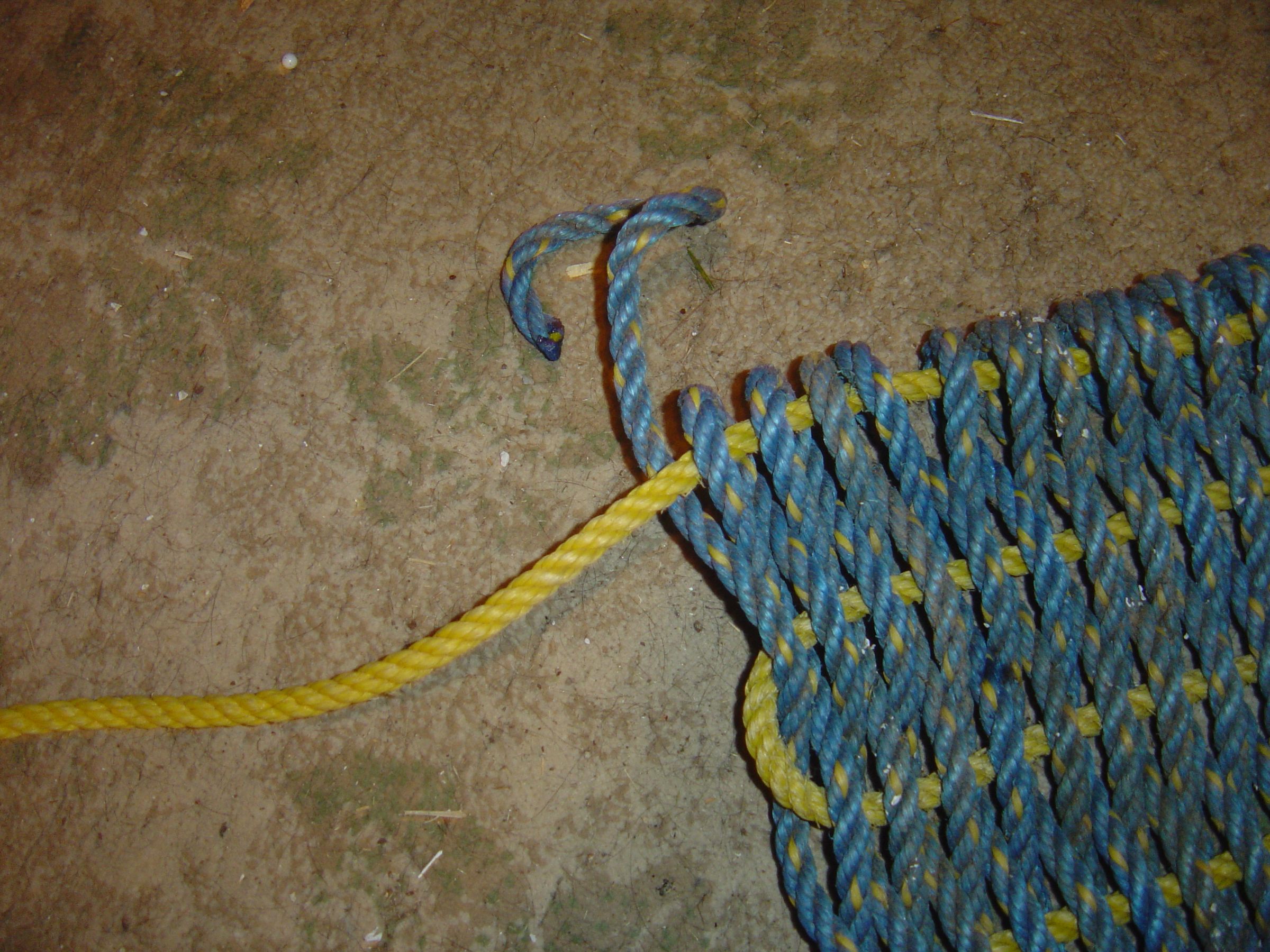 How to Make a Doormat Out of Recycled ROPE! : 9 Steps - Instructables