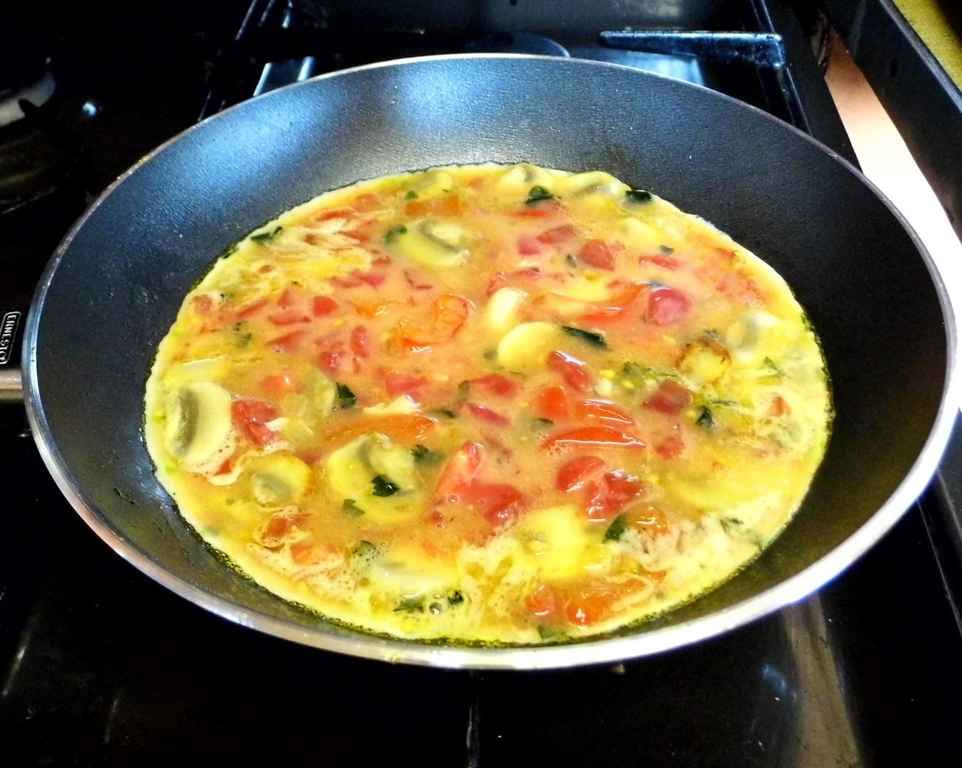 Vika's Special Omelette-Pizza : 6 Steps - Instructables