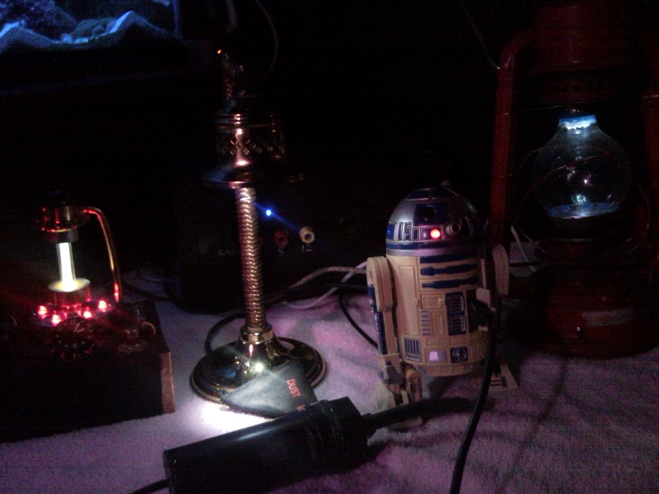 R2D2 5 Port USB Power Supply Unit. This Is the Droid Your Looking For ...