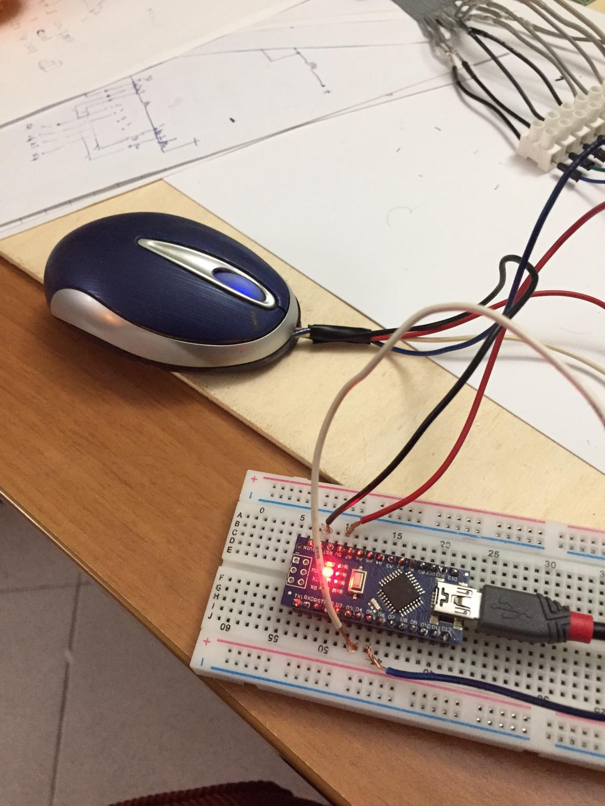 Hack a Mouse With Arduino. 2500 Ft Wireless. PS/2 : 5 Steps - Instructables