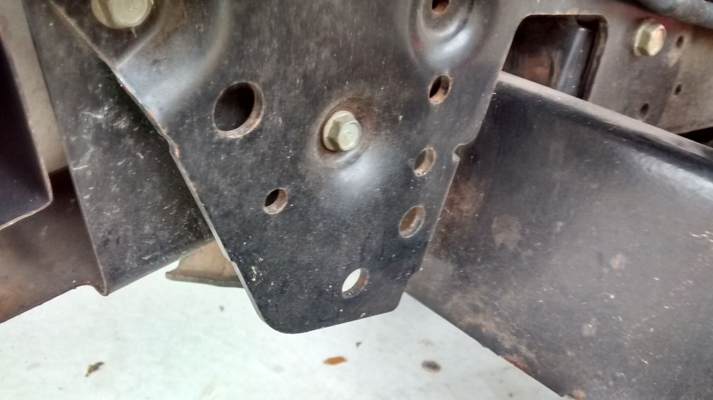 Quick and CHEAP Tractor Mounted Thatcher : 11 Steps - Instructables