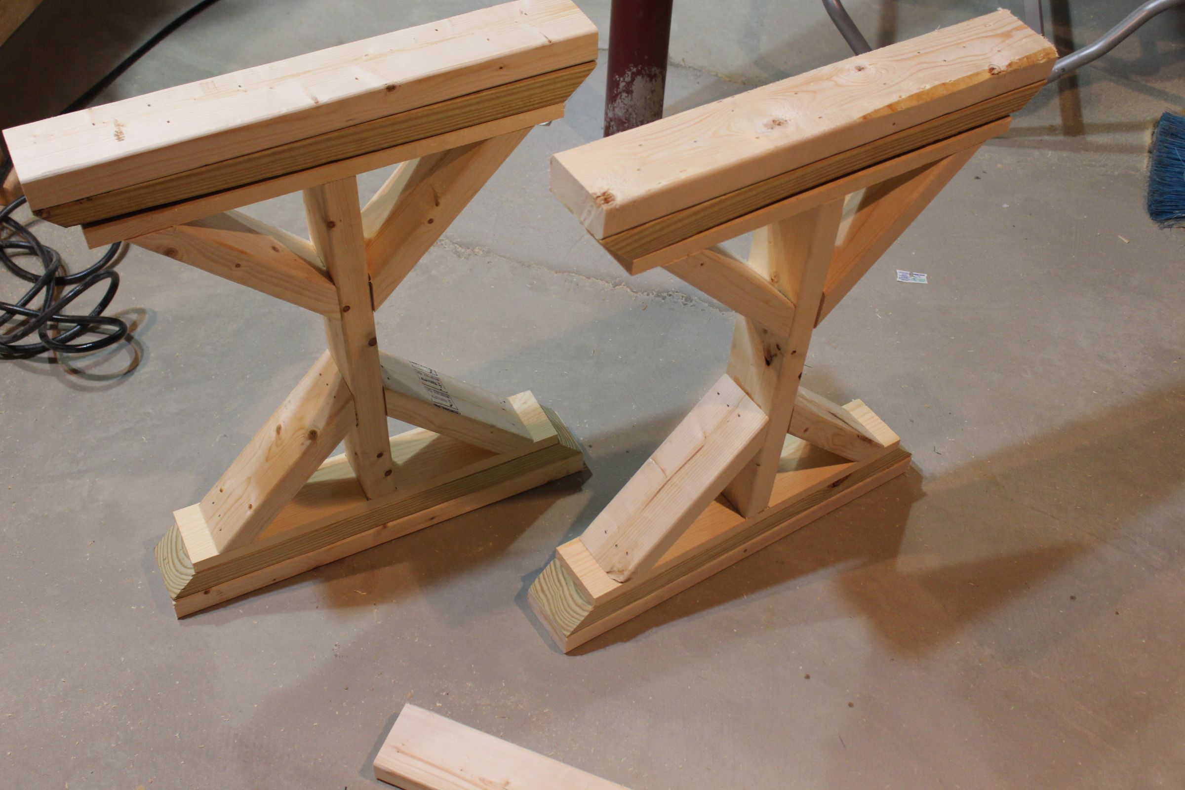 Simple Low Cost Desk/Table : 15 Steps (with Pictures) - Instructables