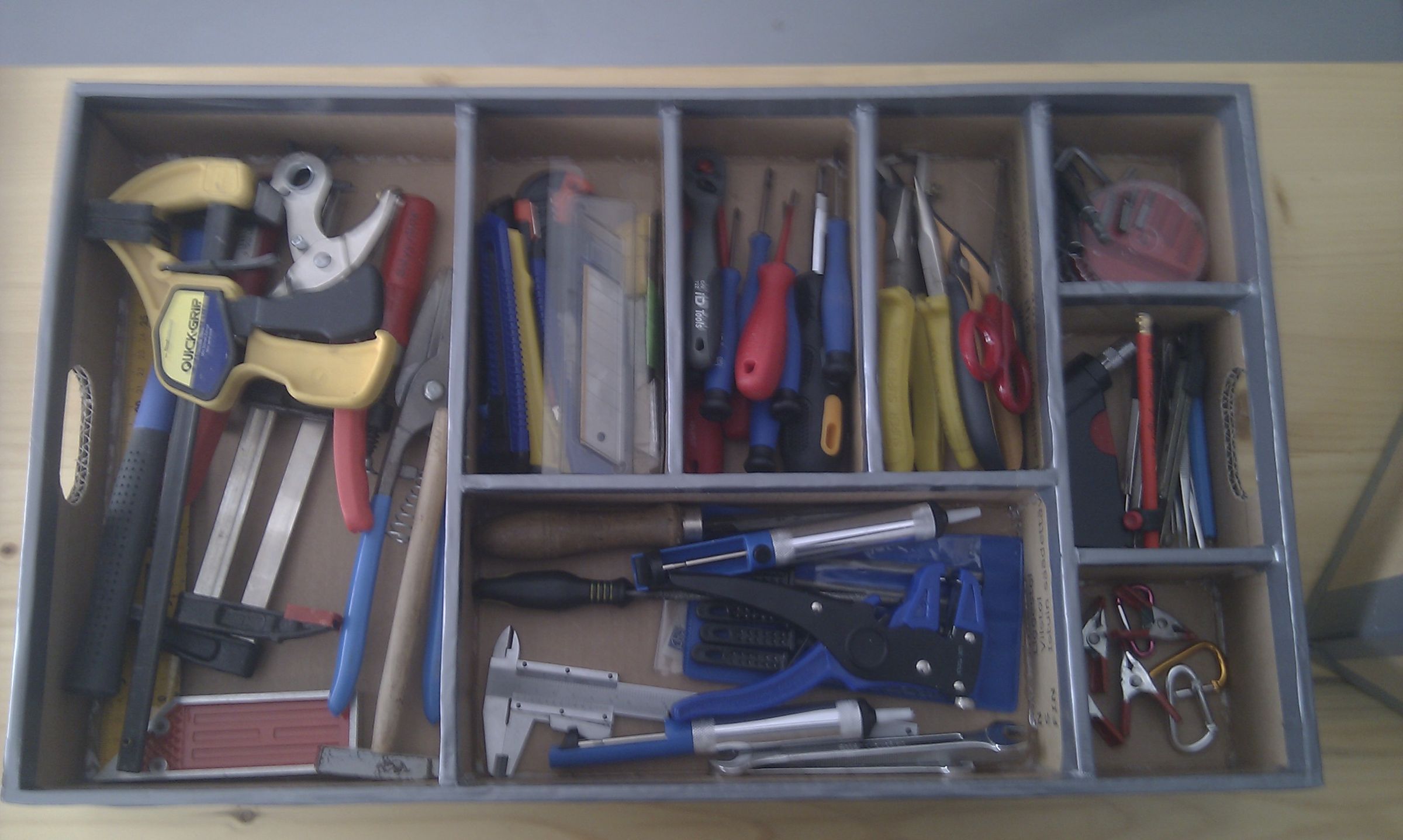 Cardboard Toolbox : 9 Steps - Instructables