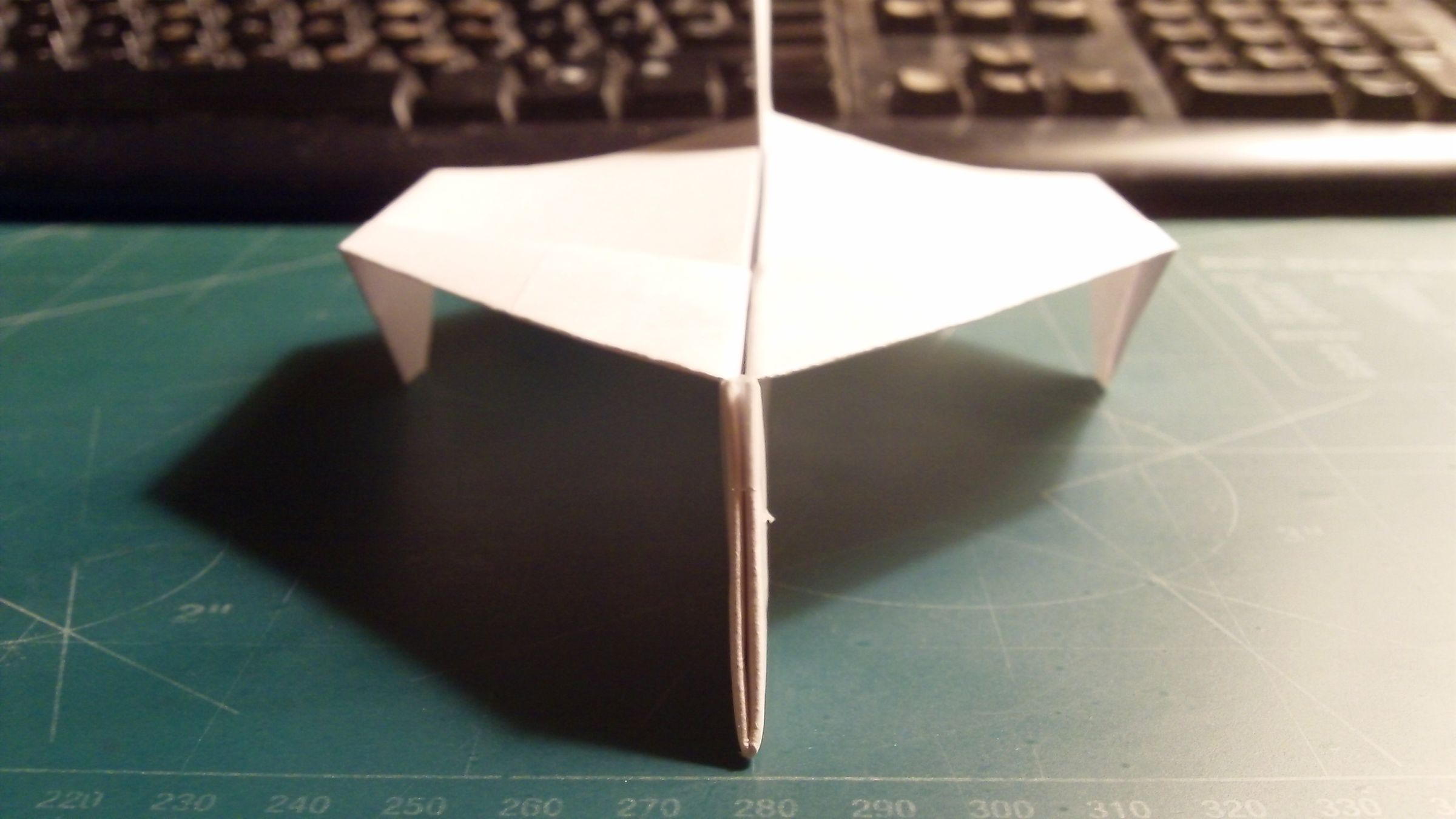 How to Make the Super Starstriker Paper Airplane : 7 Steps - Instructables