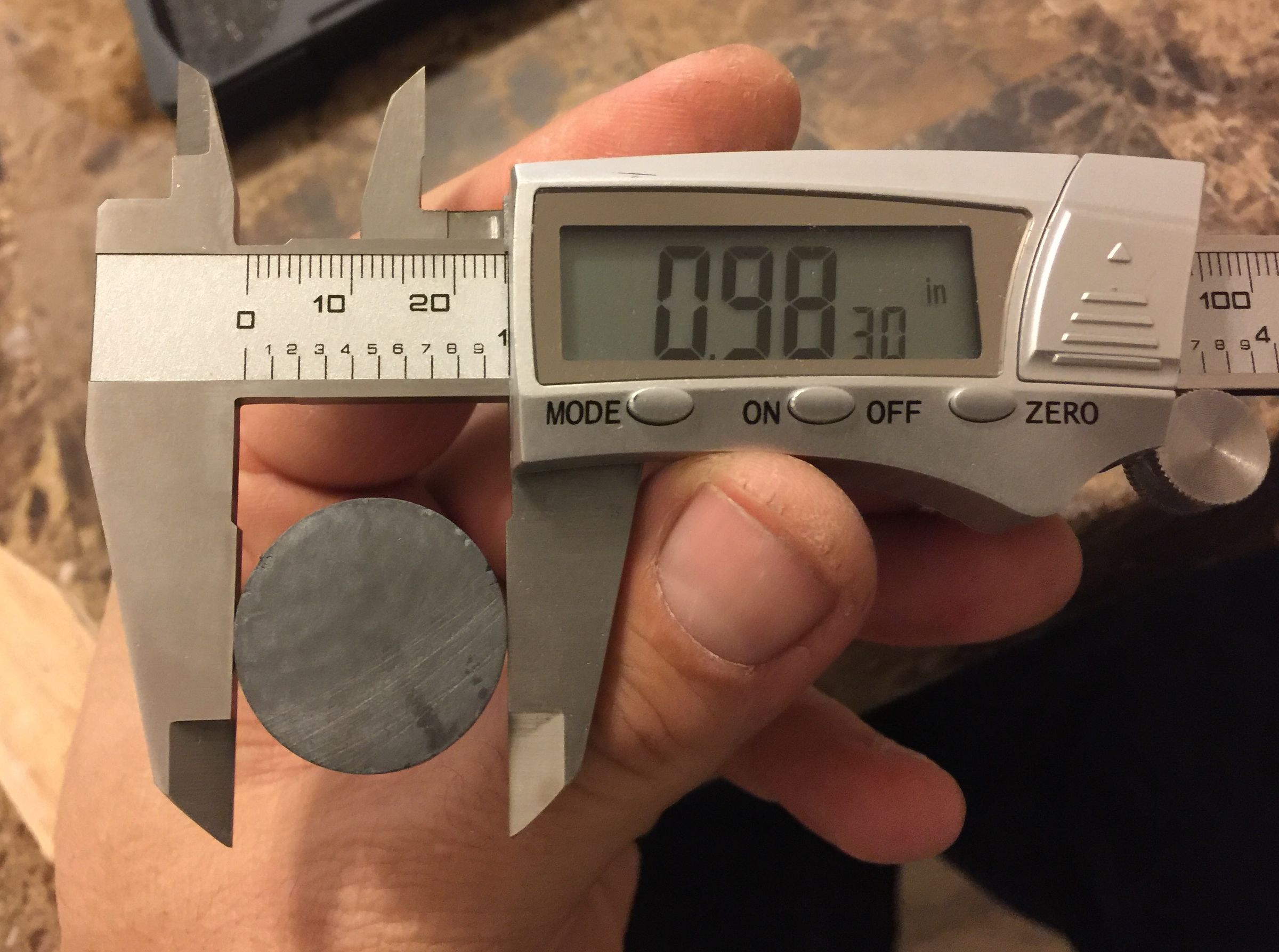 TABLE SAW BLADE HEIGHT GAUGE : 9 Steps (with Pictures) - Instructables