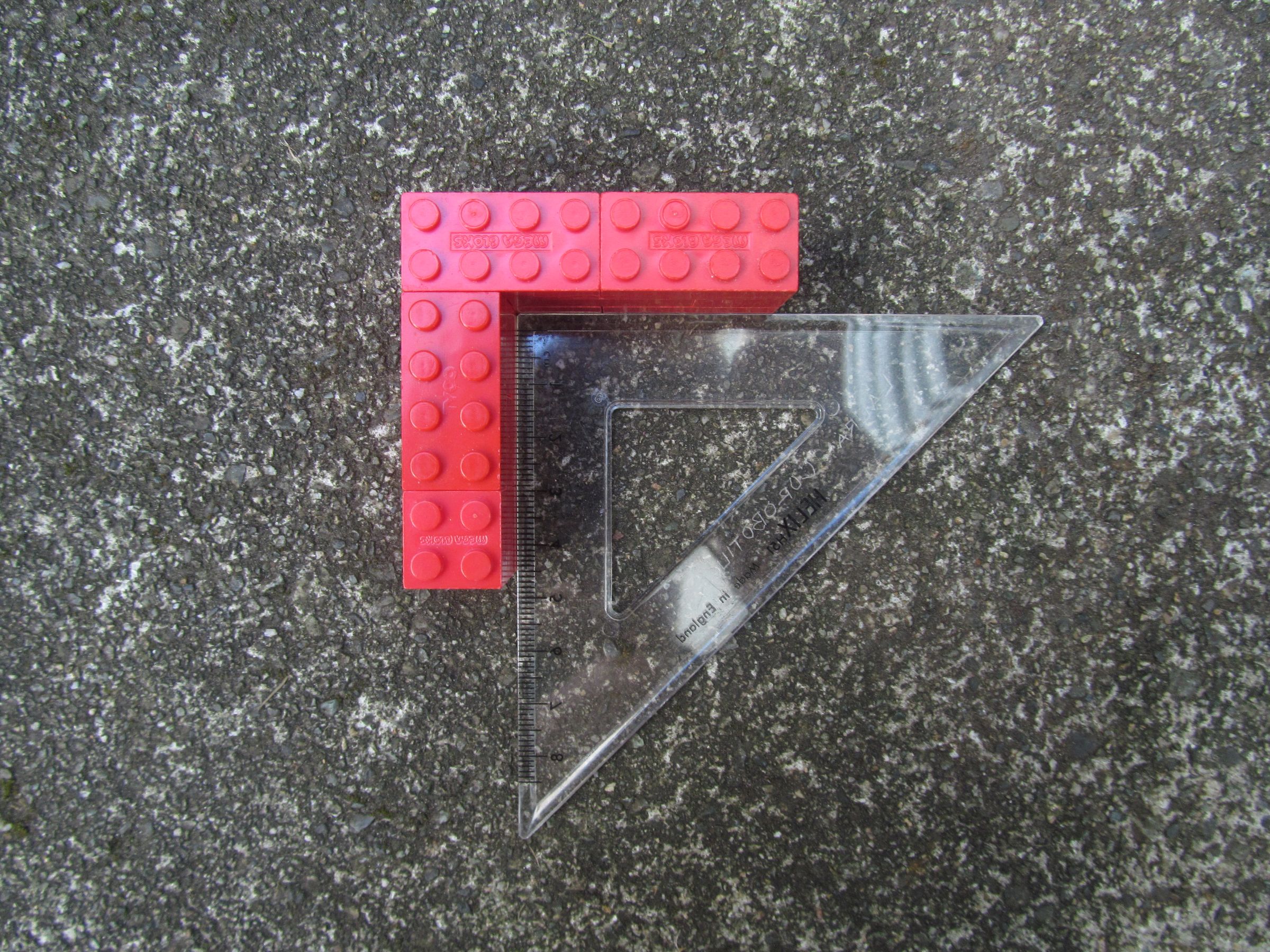 How to Drill Straight Holes With a Hand Drill (Using Lego) : 3 Steps ...