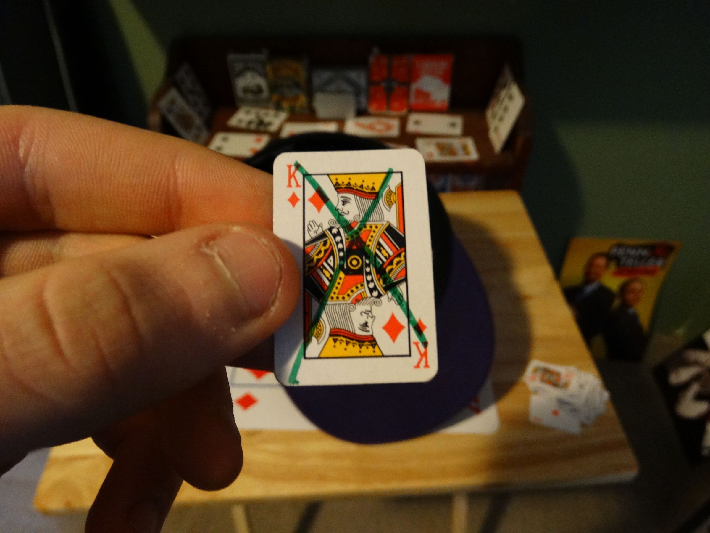 How to Do Magic Trick With Small Cards : 6 Steps (with Pictures ...