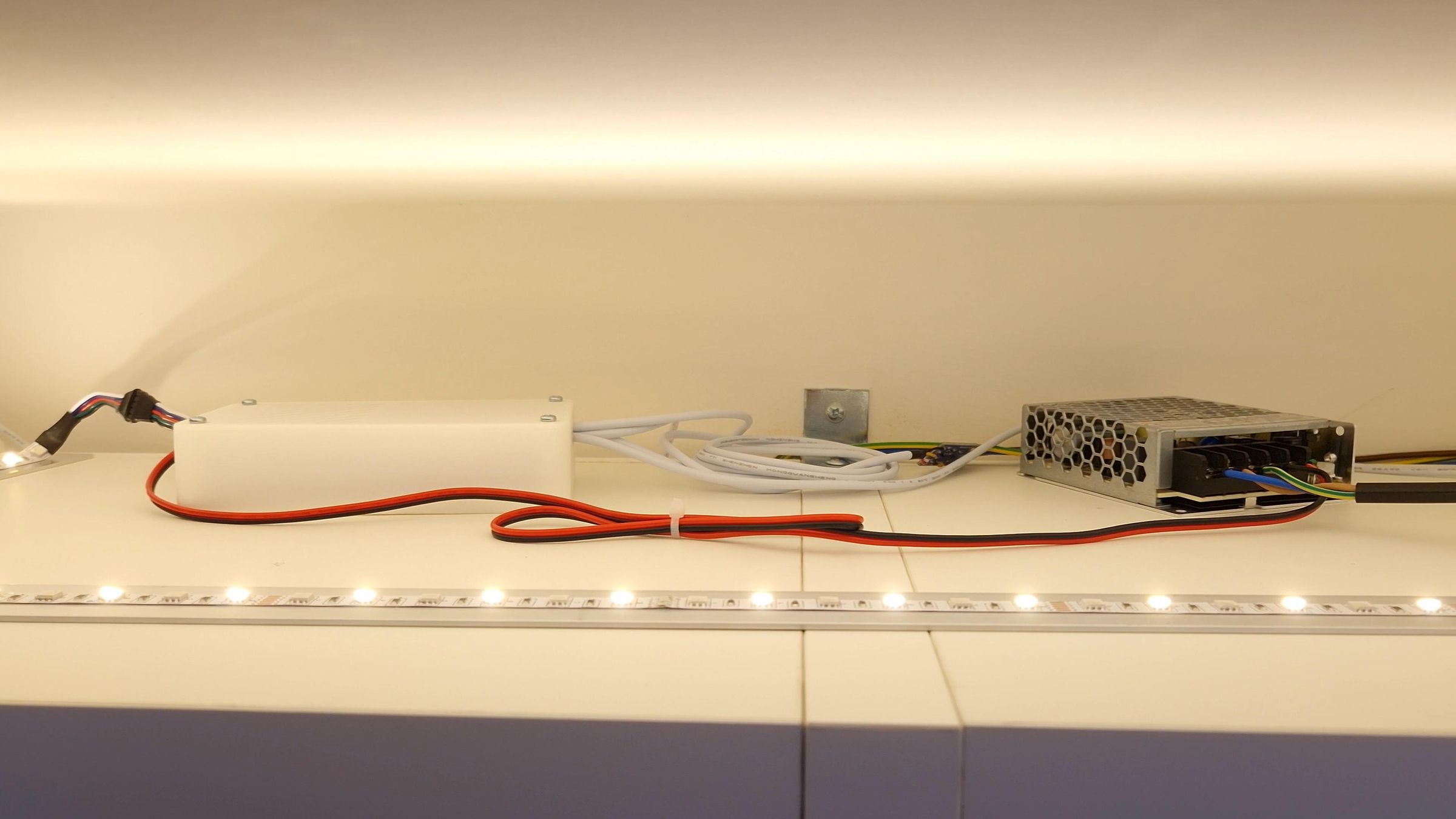 All-in-one RGBW LEDs Controller With Temperature and PIR Sensors! : 10 ...