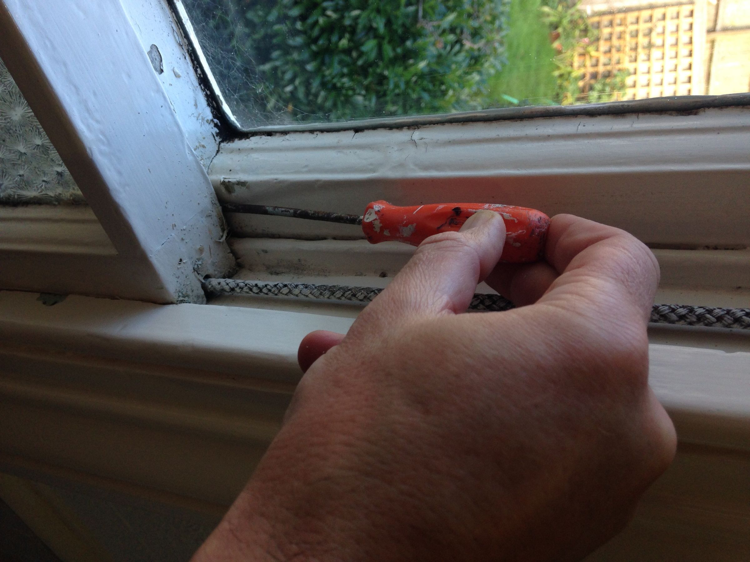 How to Ease Open a Painted Shut Sash Window : 10 Steps (with Pictures ...