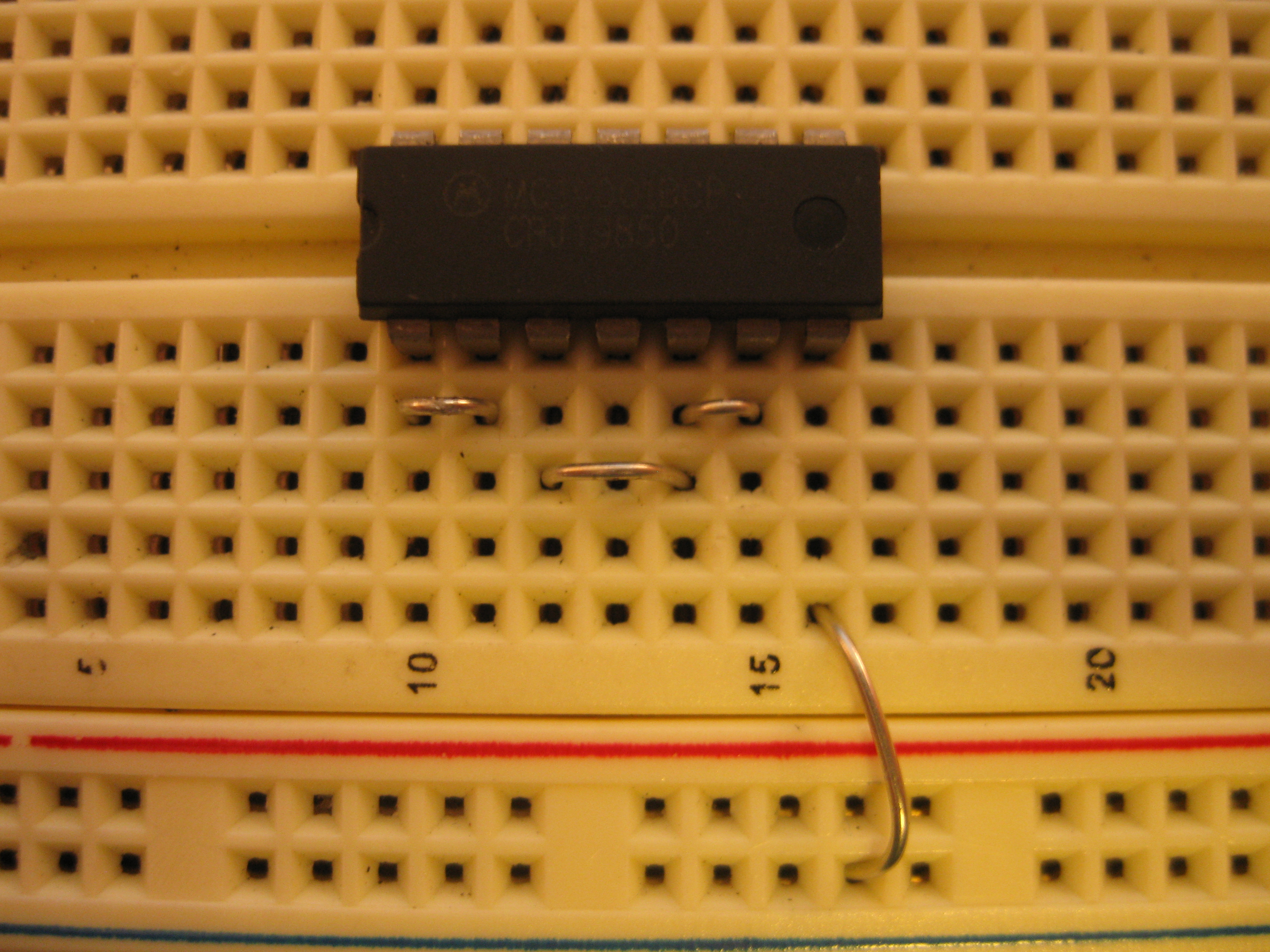 How to Make an Alternating LED Flasher : 6 Steps - Instructables