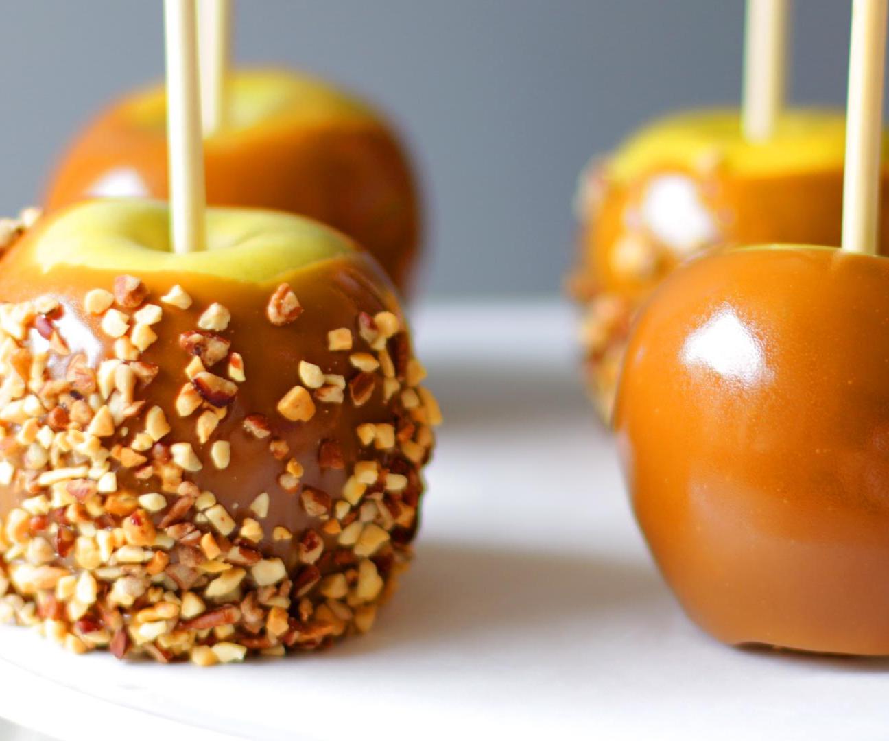 Easy Homemade Caramel Apples : 8 Steps (with Pictures) - Instructables