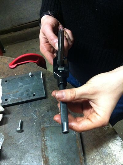 Tapping Screw Threads : 4 Steps (with Pictures) - Instructables