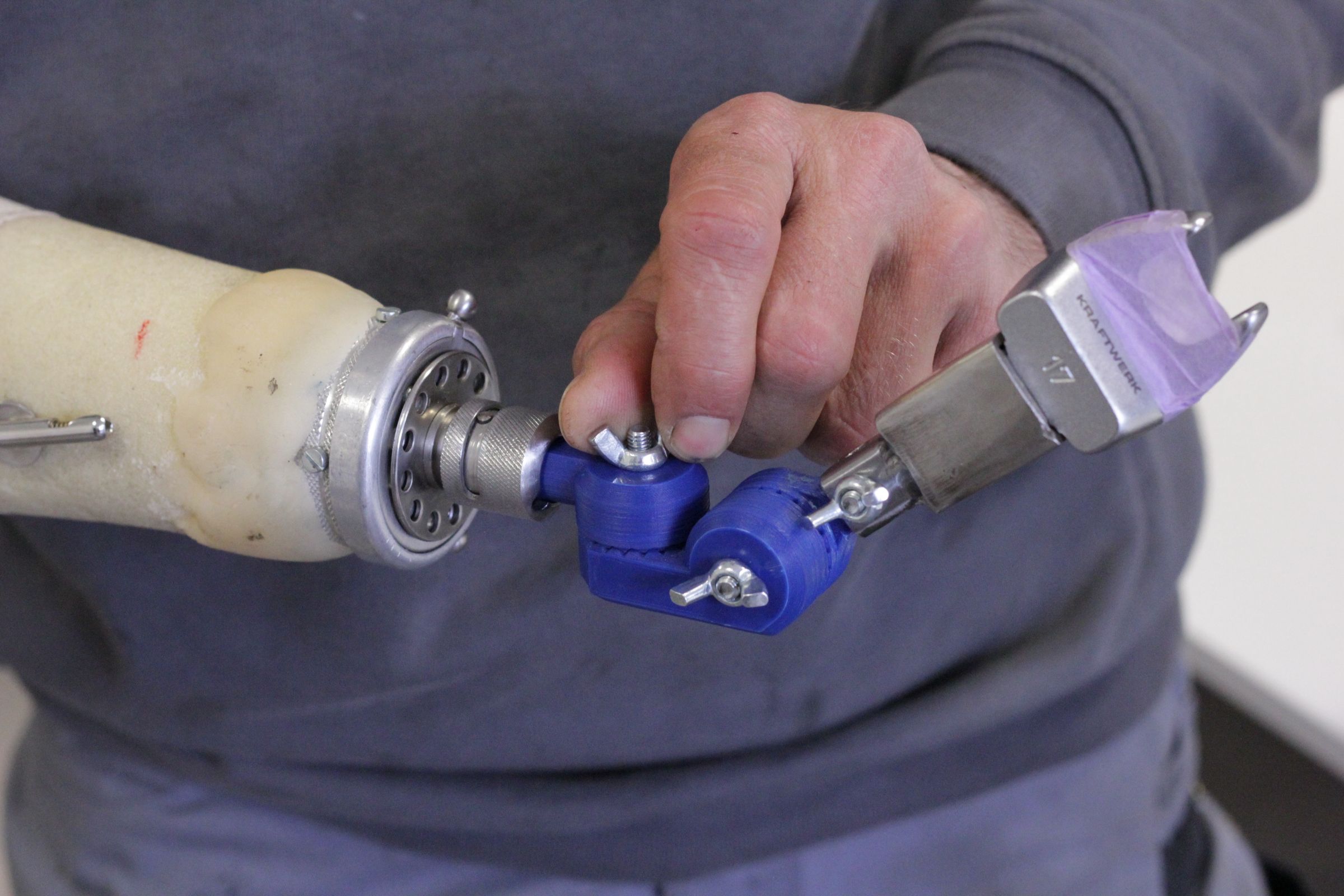 Prototyping Toolkit for Prosthetic Arm Extensions : 7 Steps (with ...
