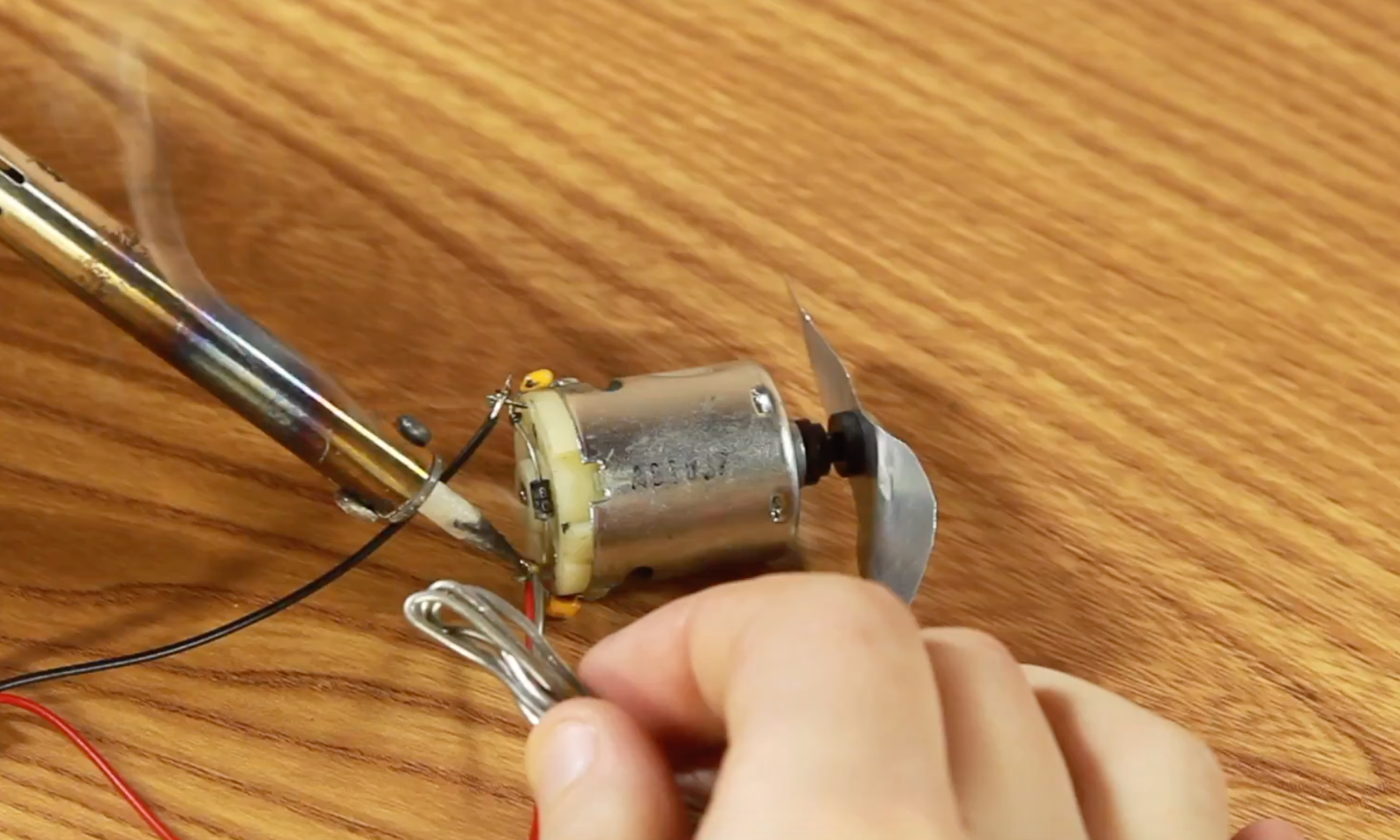 HOW TO MAKE FANTA FAN : 4 Steps - Instructables