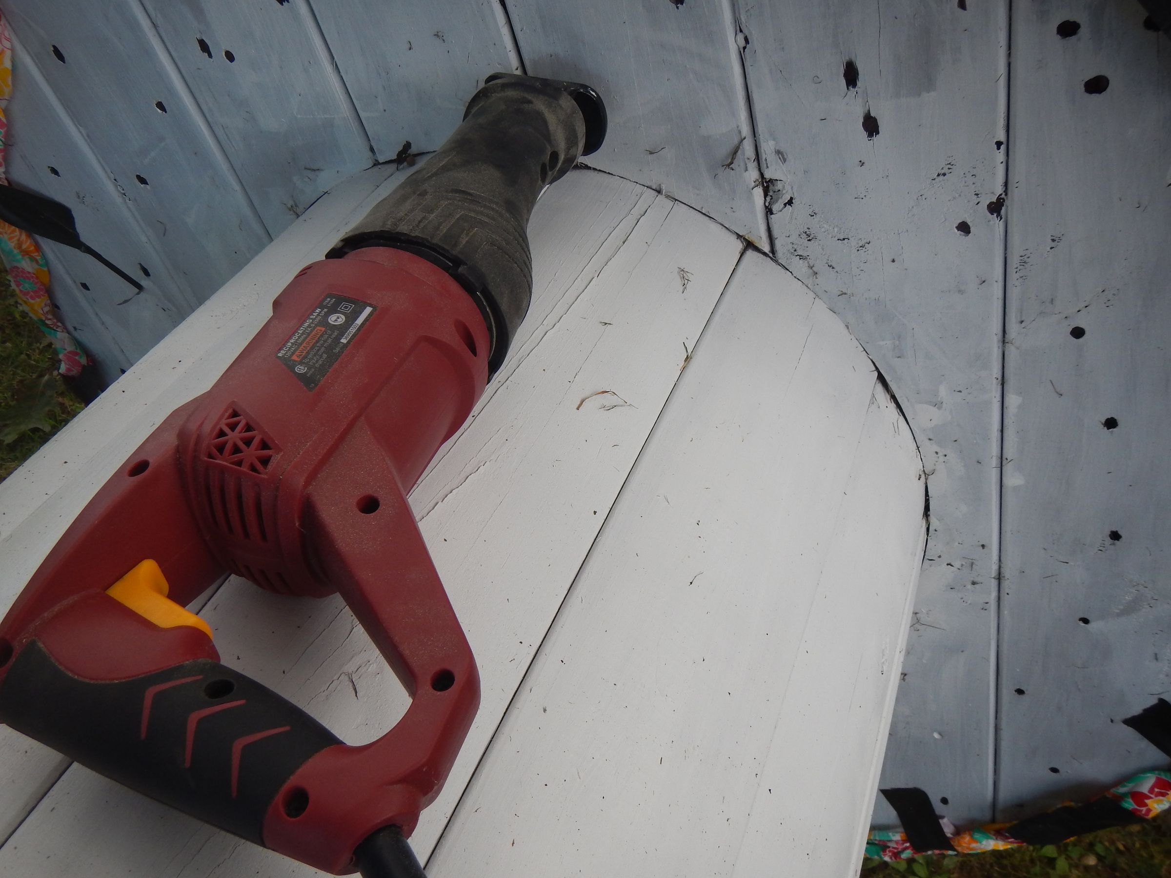 Reclaimed Cable Spool Into Cheap Picnic Table : 9 Steps (with Pictures ...