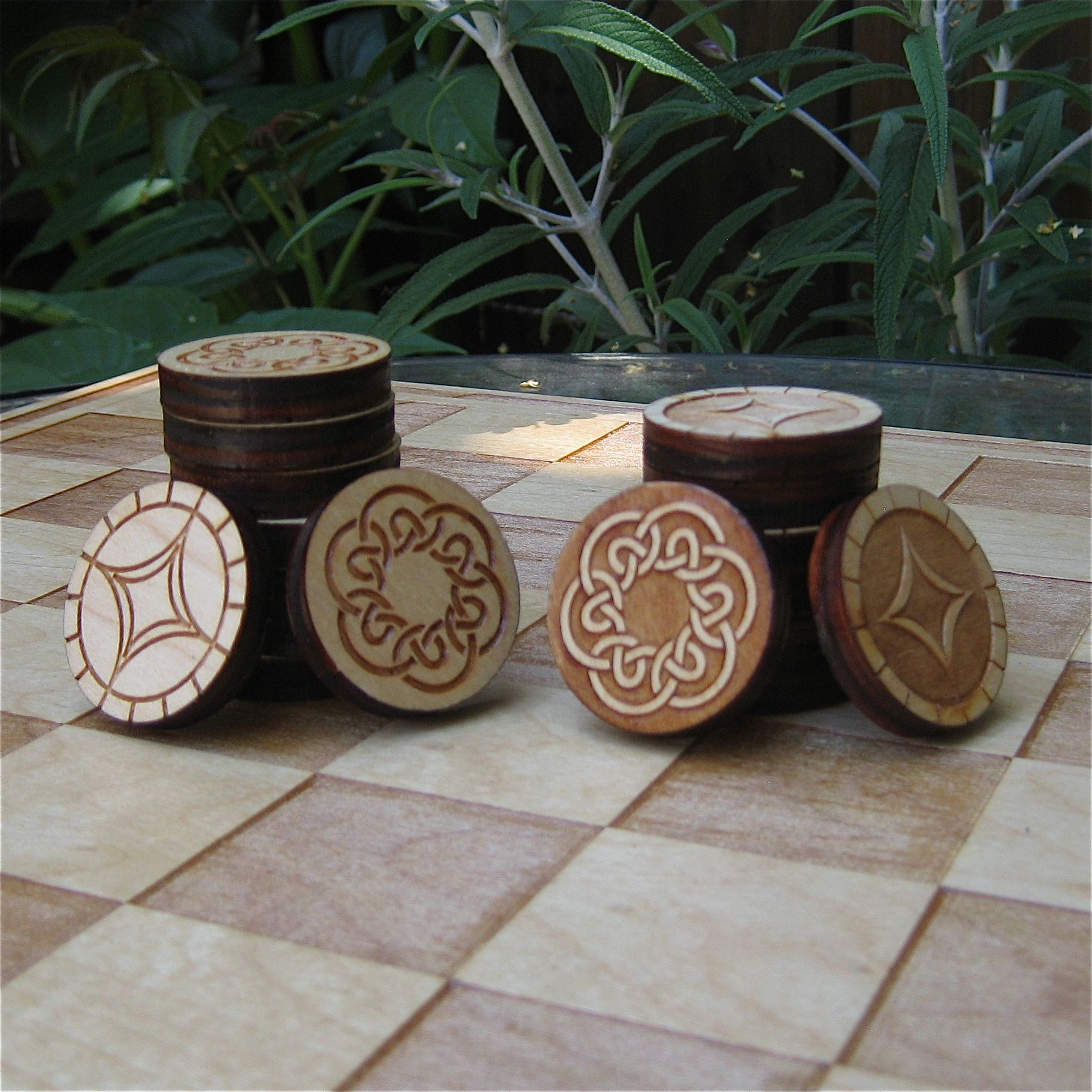 Laser Cut Two-Sided Checkers : 4 Steps (with Pictures) - Instructables