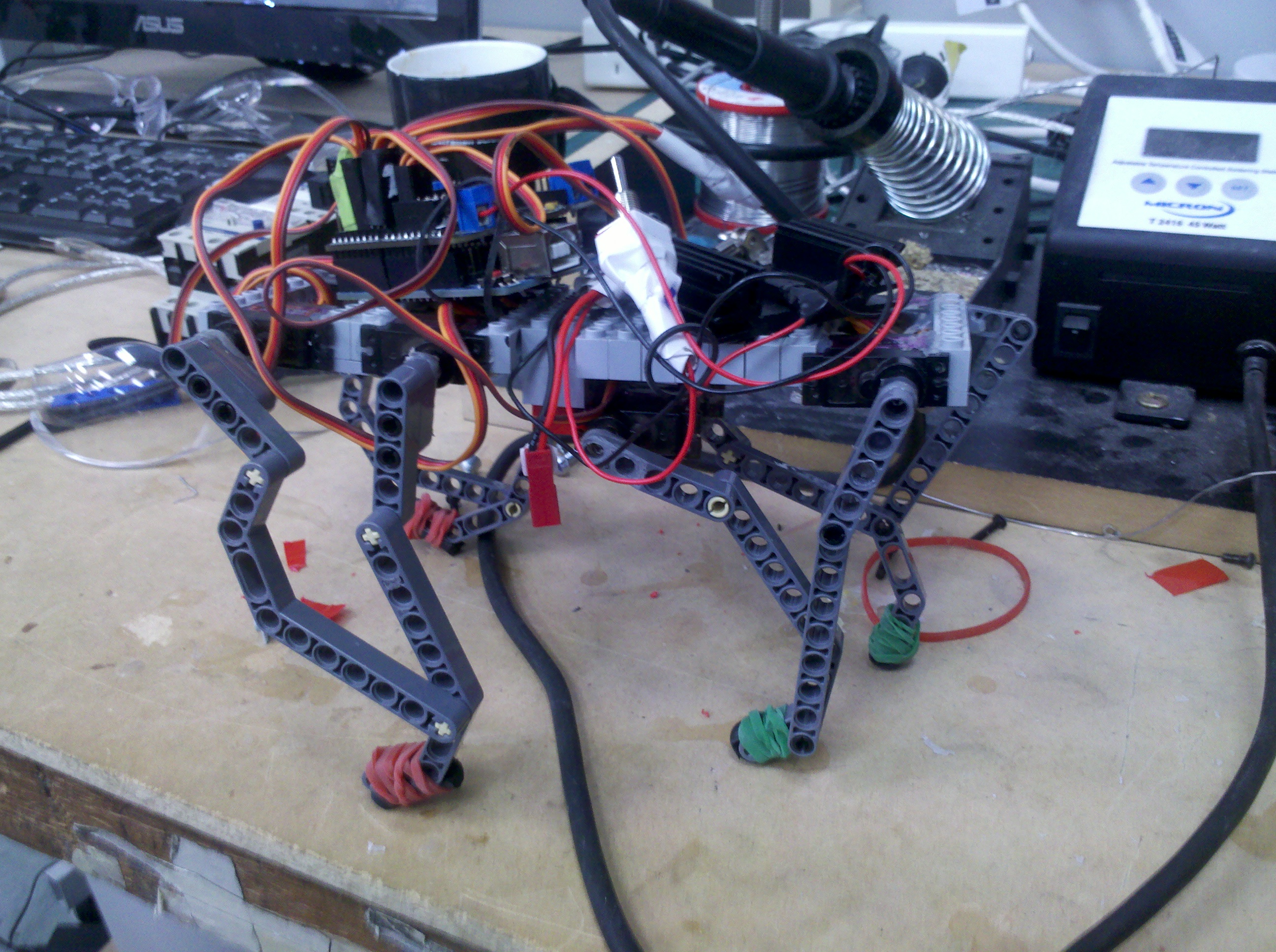 Lego Quadruped Robot : 14 Steps - Instructables