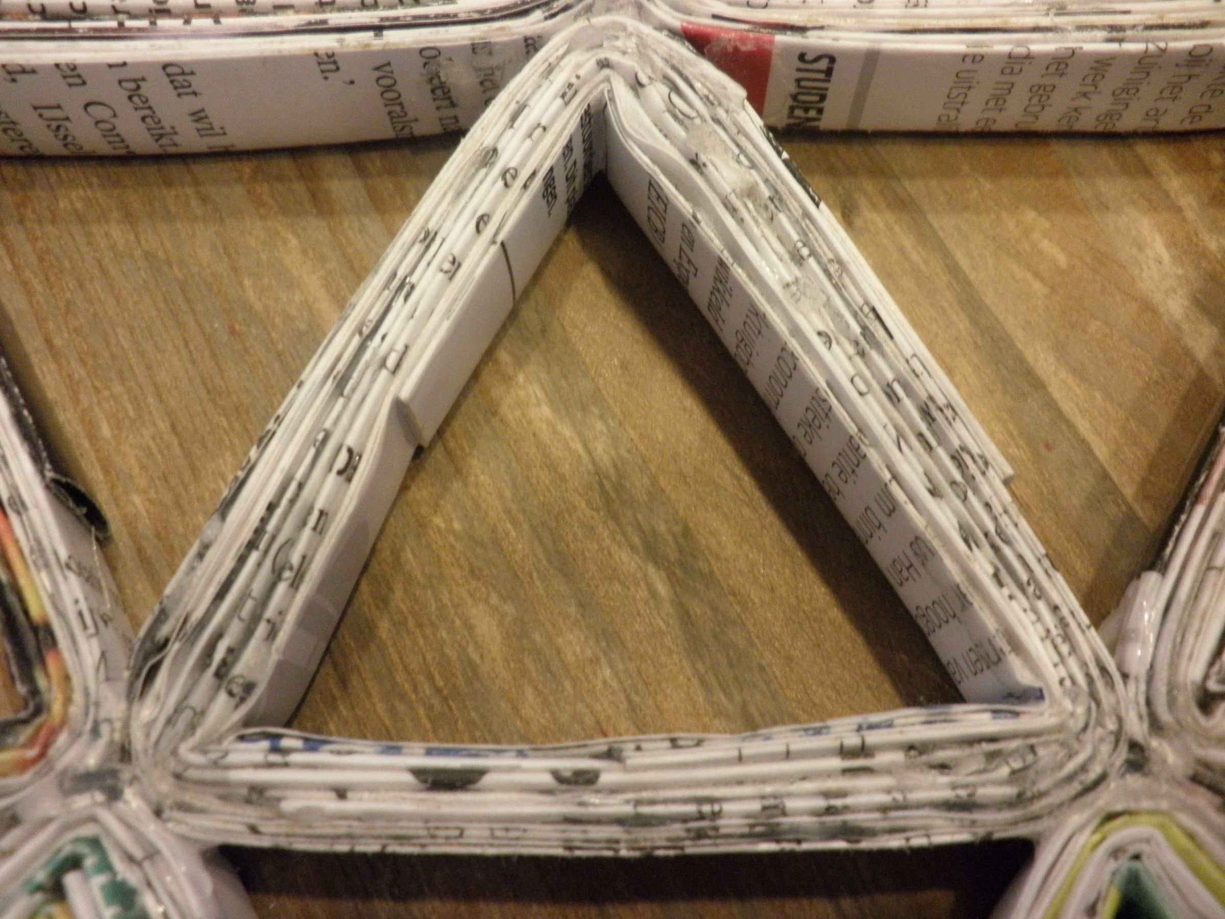 Triangular Paper Fruit Bowl : 6 Steps (with Pictures) - Instructables