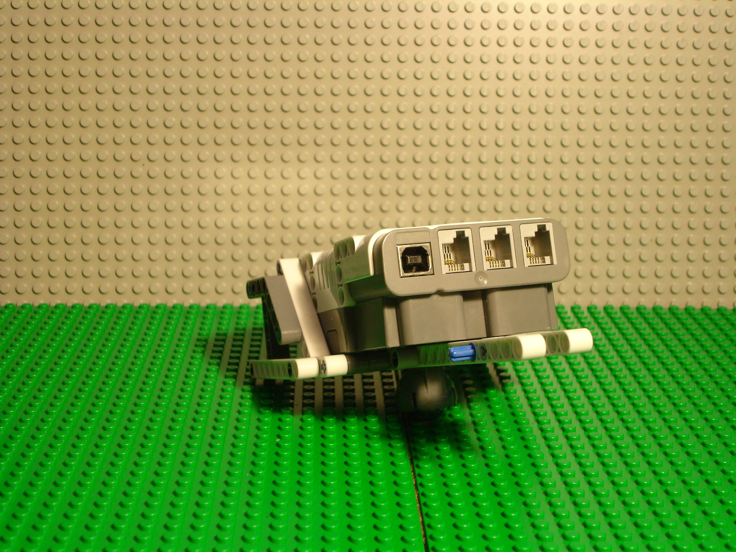 Build a Simple LEGO Starter Robot : 7 Steps - Instructables