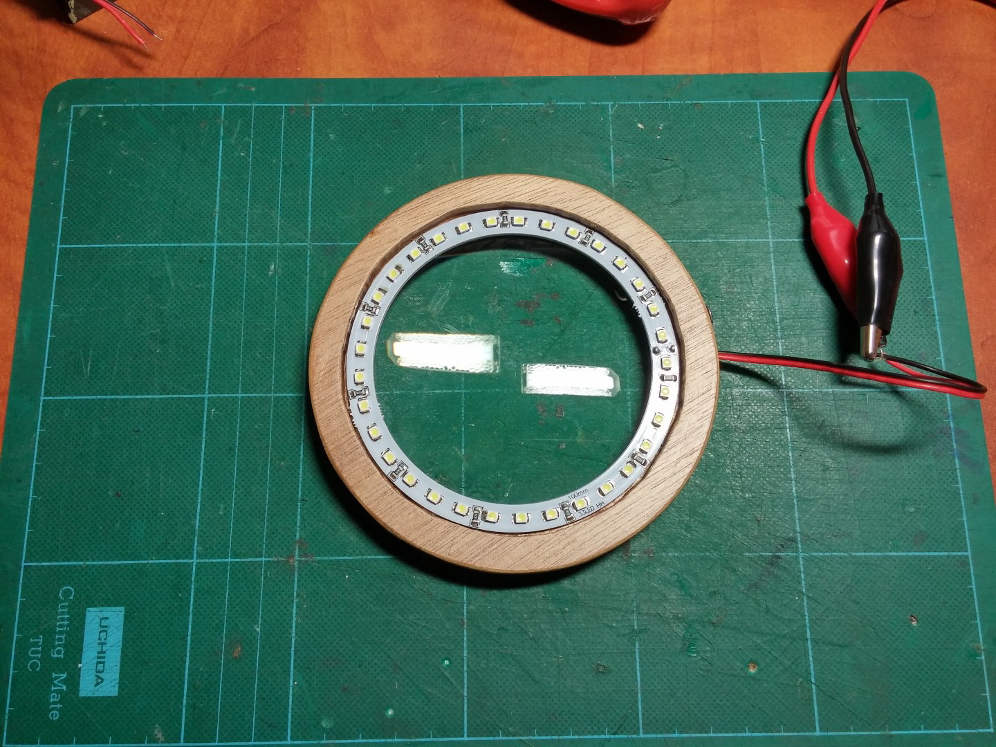 DIY Desktop LED Magnifier Lamp : 8 Steps (with Pictures) - Instructables