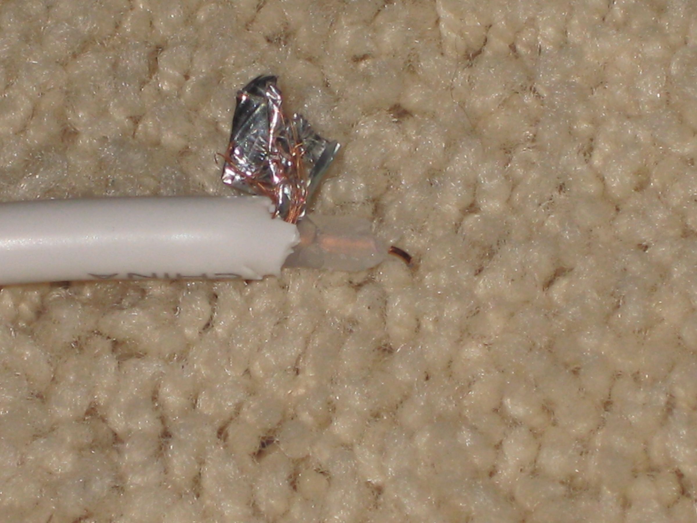 Build a DIY Recycled Antenna (To Get Free T.V!) : 7 Steps - Instructables