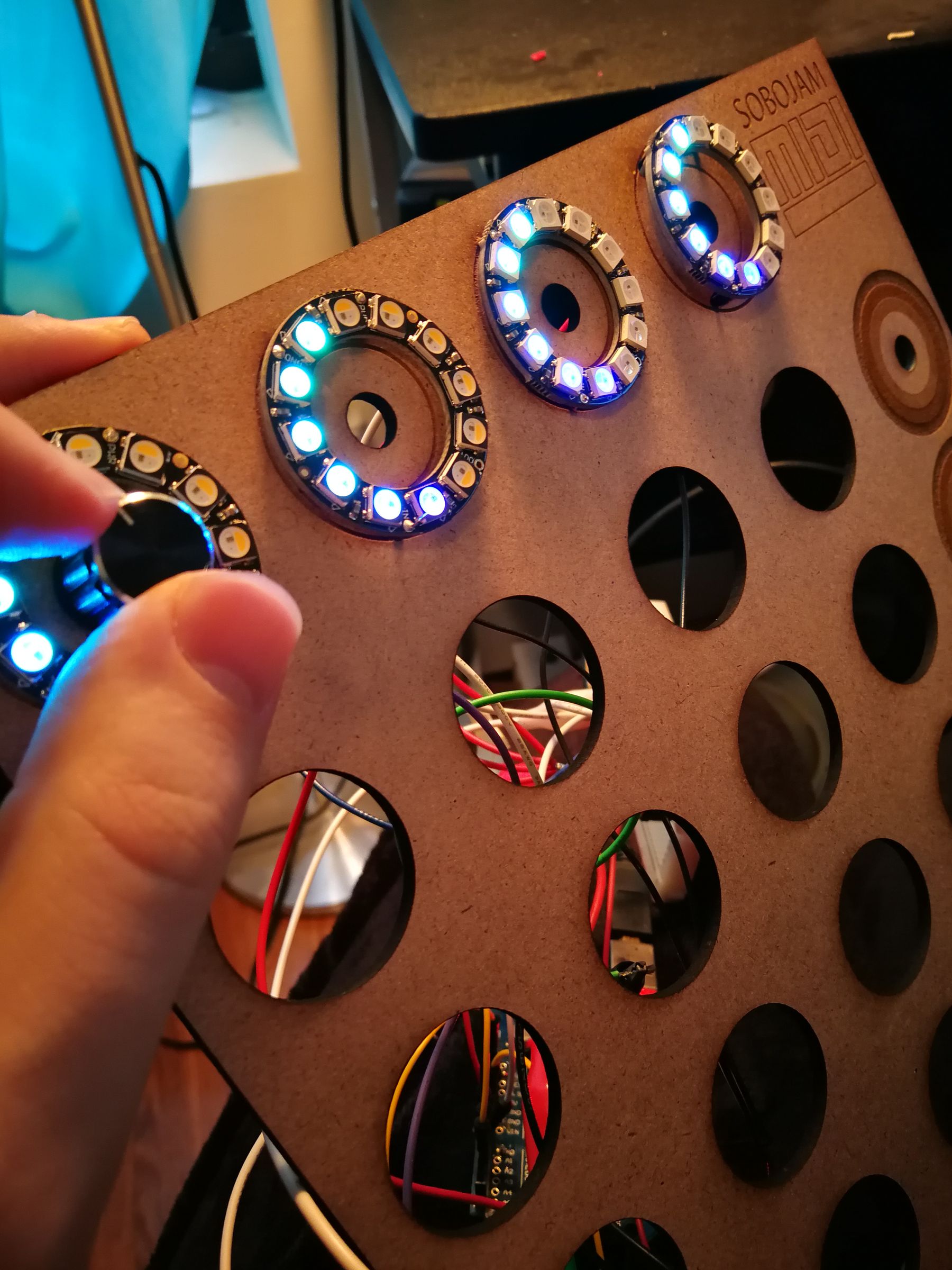 DIY Ableton Launcher MidiFighter : 6 Steps - Instructables