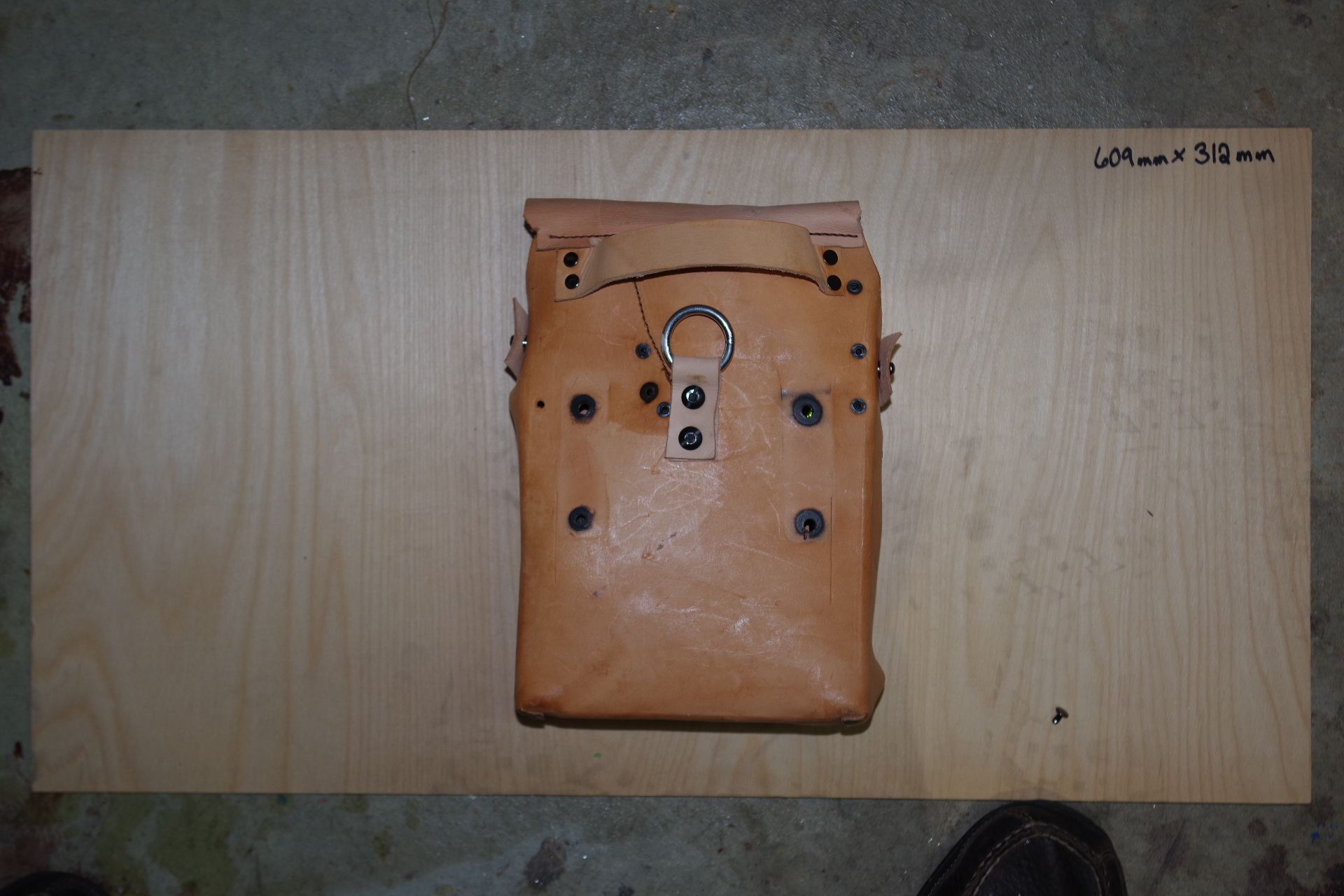Leather Tool Pouch : 6 Steps (with Pictures) - Instructables