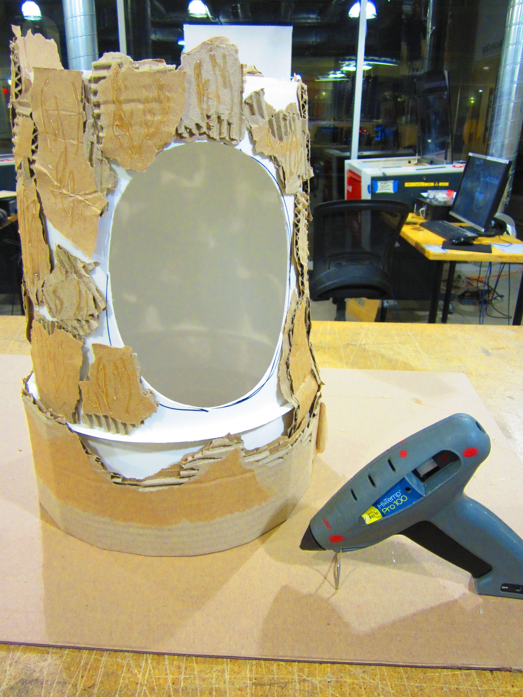 Thrifty Bucket Tree Stump : 6 Steps (with Pictures) - Instructables
