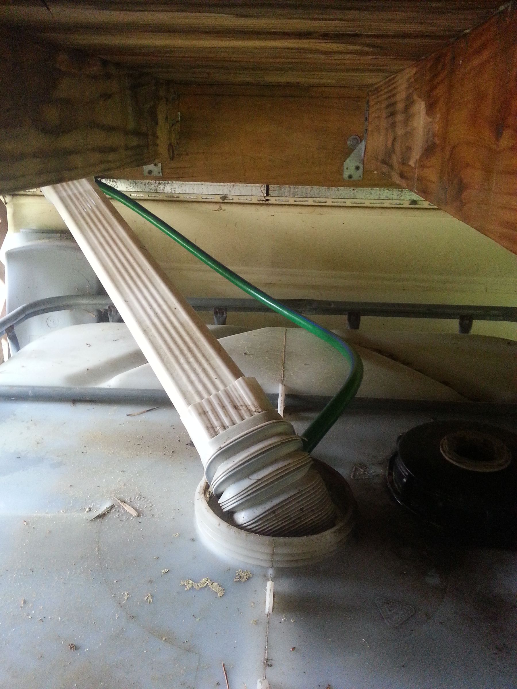 Air Conditioner Condensation Reclamation : 4 Steps - Instructables