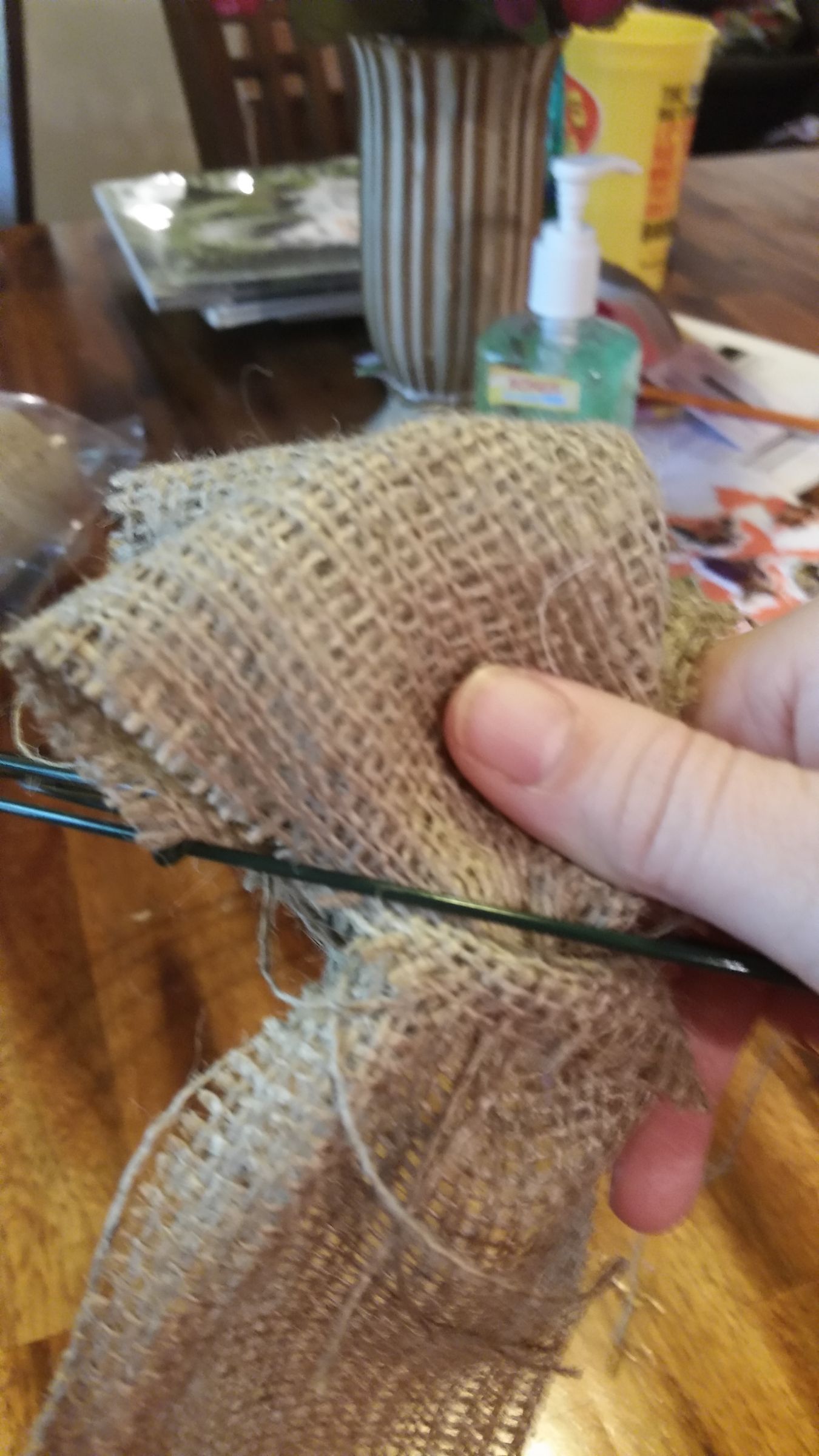 Burlap Wreath Tutorial : 8 Steps - Instructables