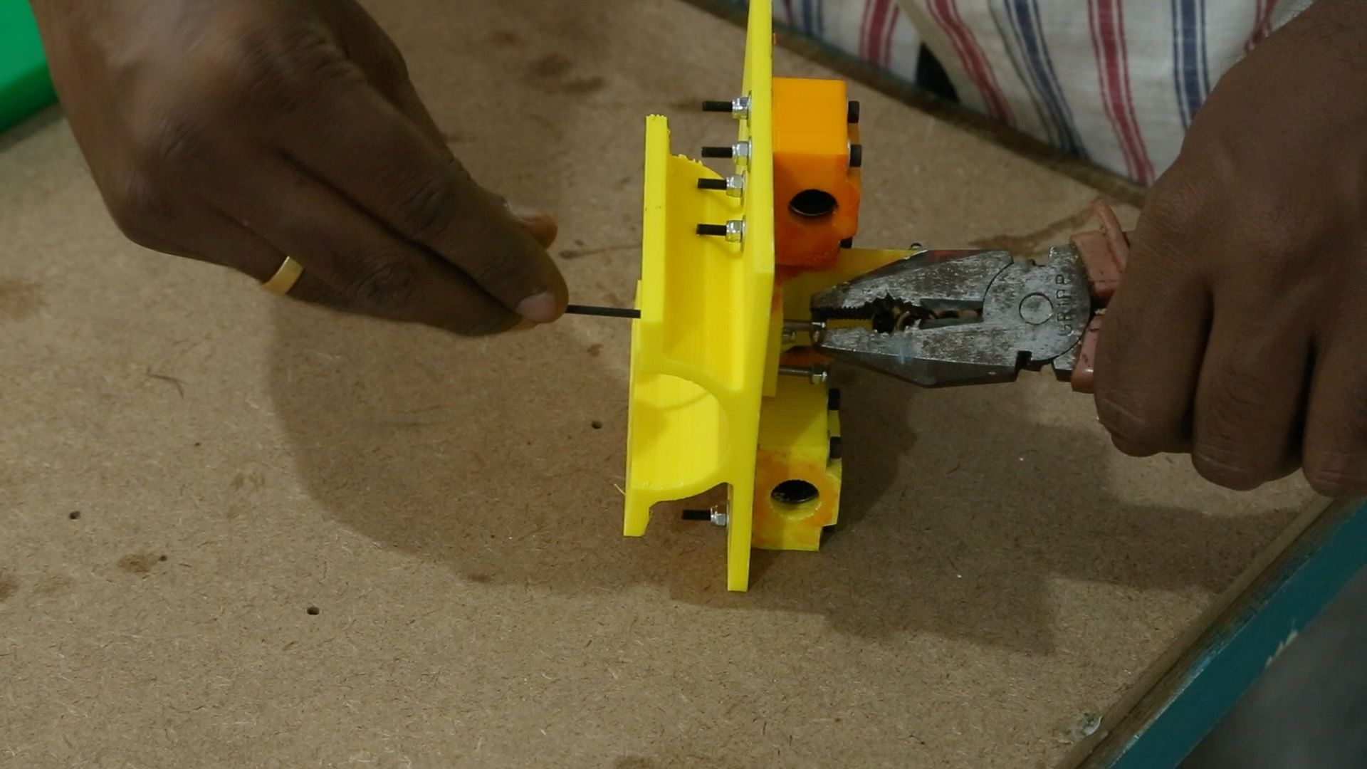 DIY PCB Milling Machine - Part 3 - X and Z Axis : 5 Steps - Instructables