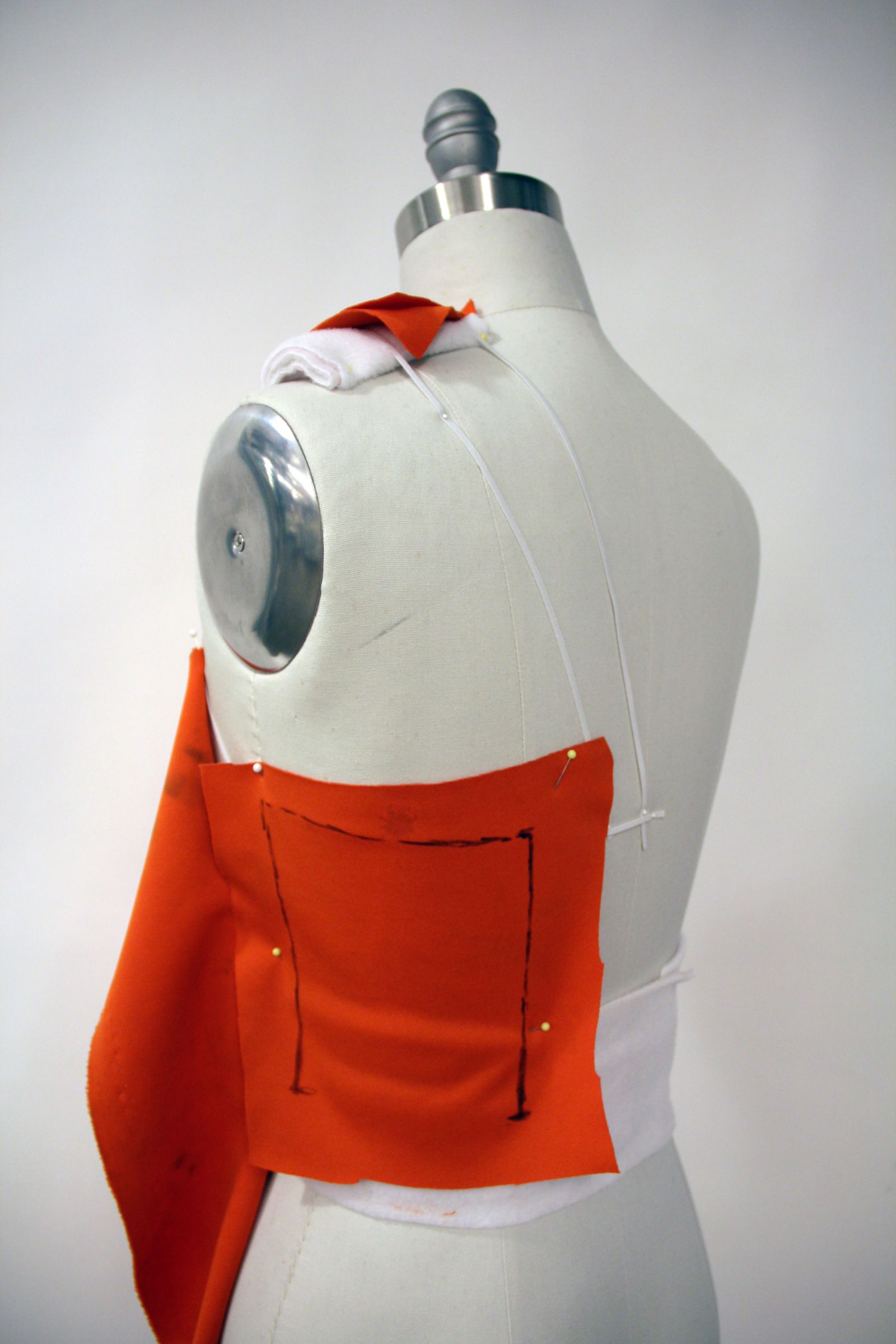 How to Use a Dress Form : 8 Steps (with Pictures) - Instructables