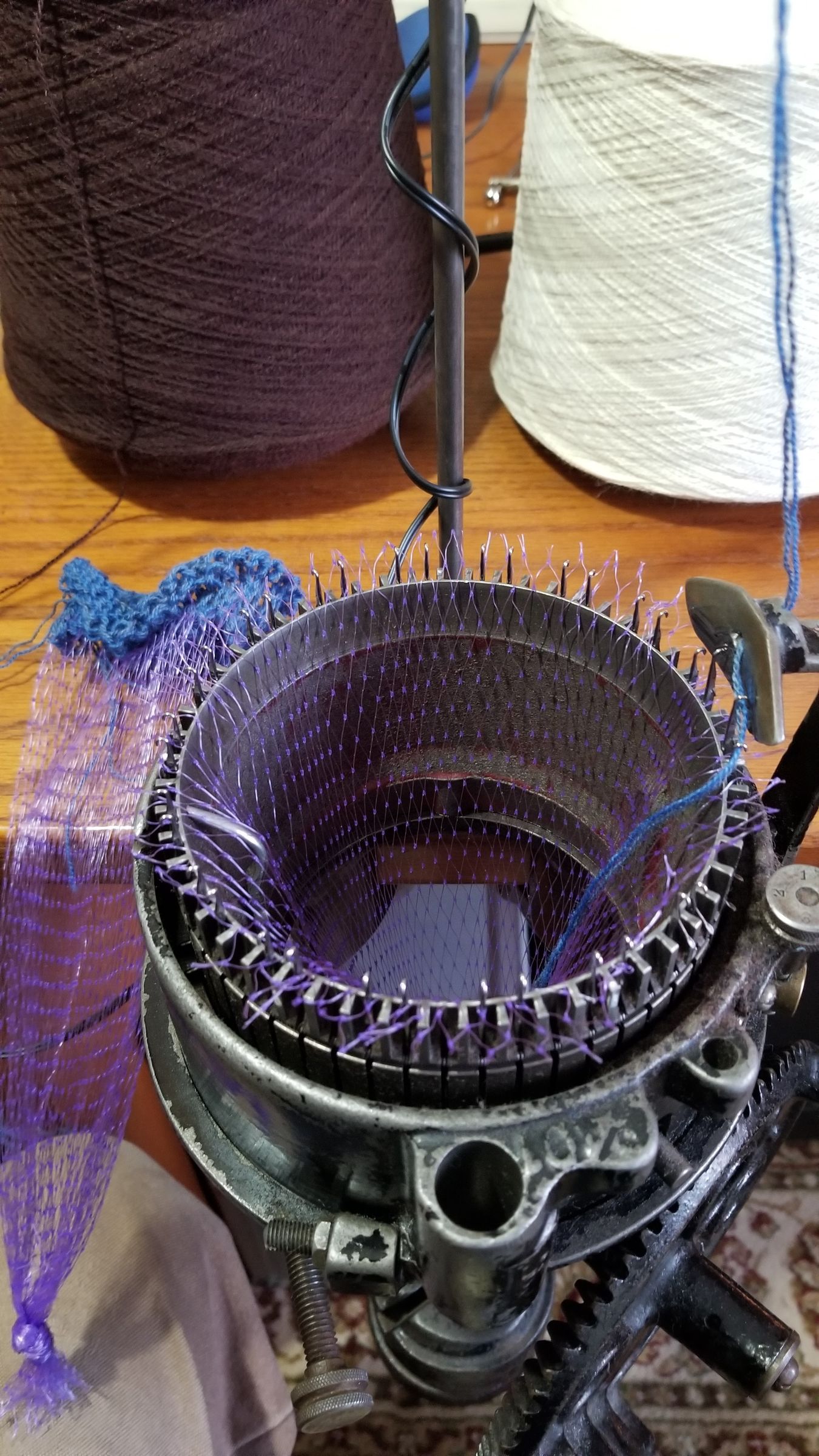 Socks the Old Way on a CSM : 52 Steps (with Pictures) - Instructables