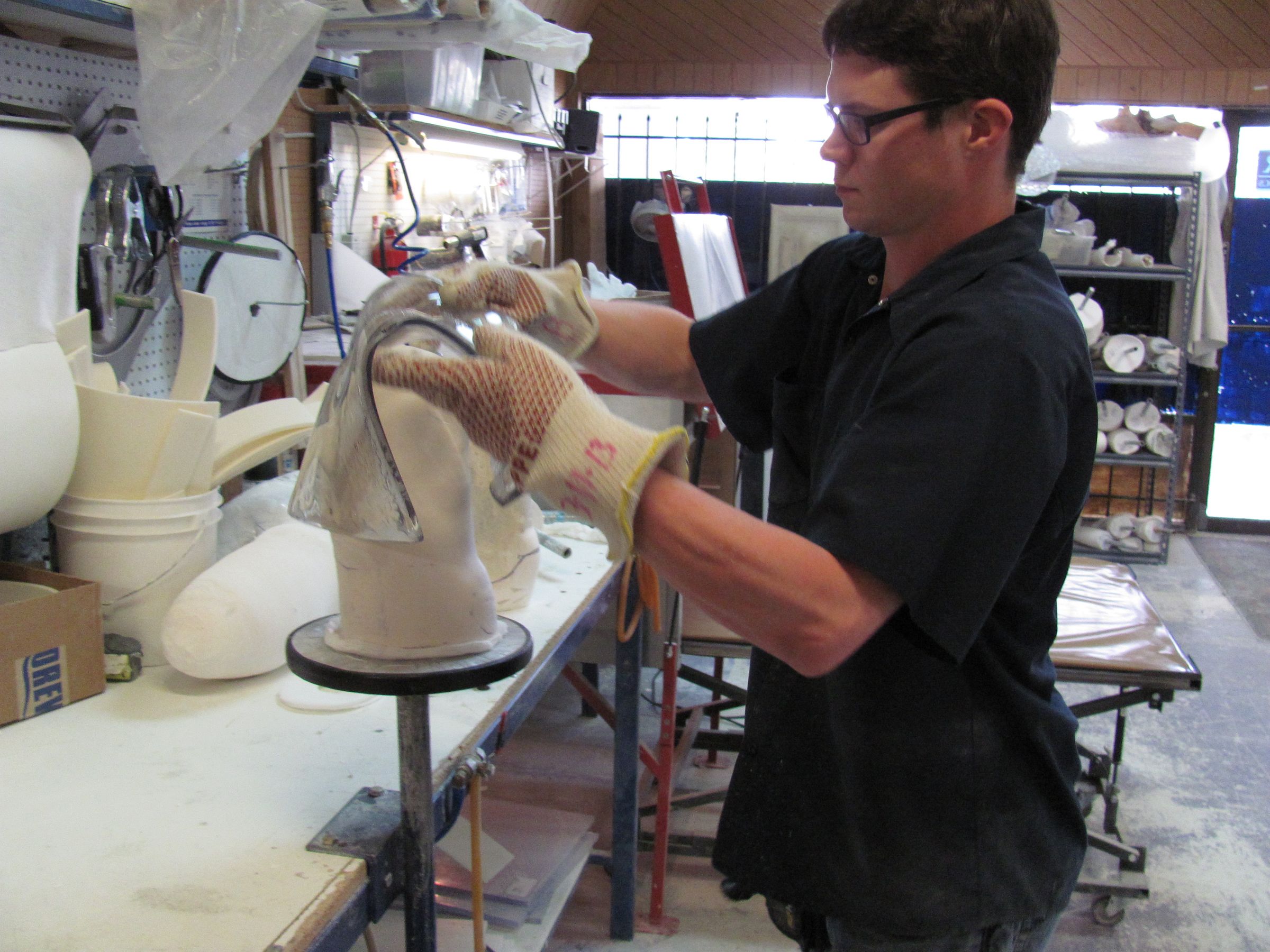 How a Prosthetic Leg Is Made! : 5 Steps (with Pictures) - Instructables