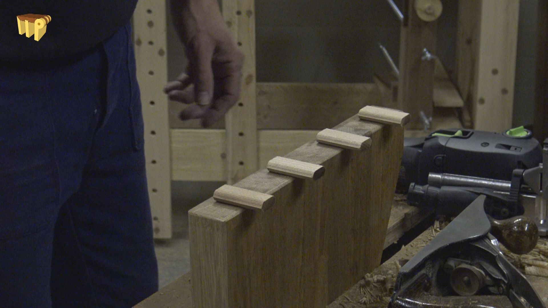 Make a Butcher Block Desk/Workstation : 4 Steps (with Pictures ...