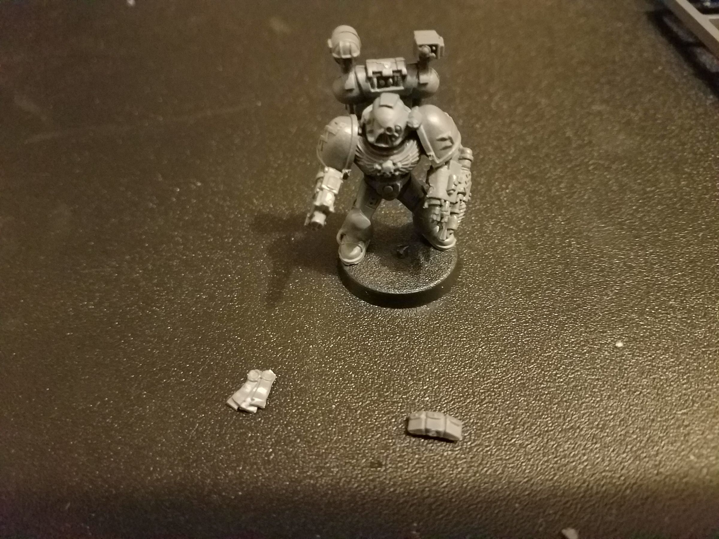 Building Space Marine Miniatures : 15 Steps (with Pictures) - Instructables