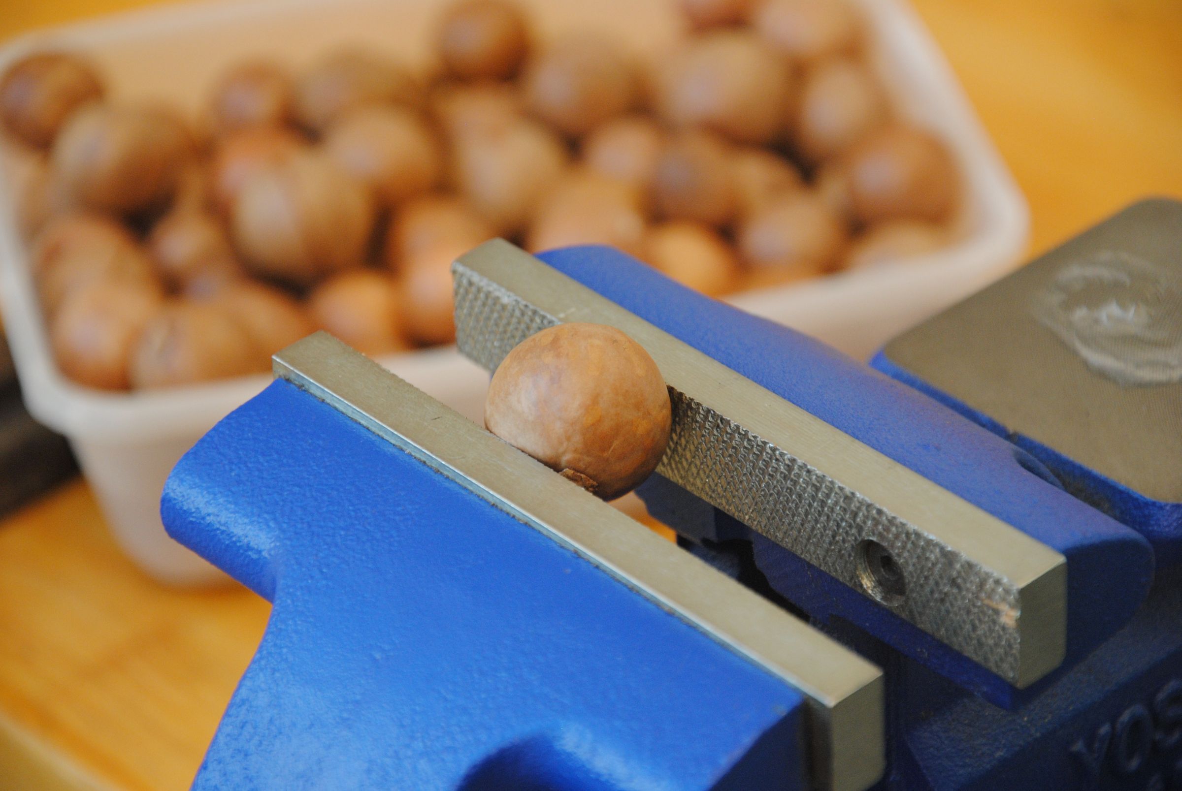 10 MORE Bench Vise Tips, Tricks, & Hacks (Part 2) : 11 Steps (with ...
