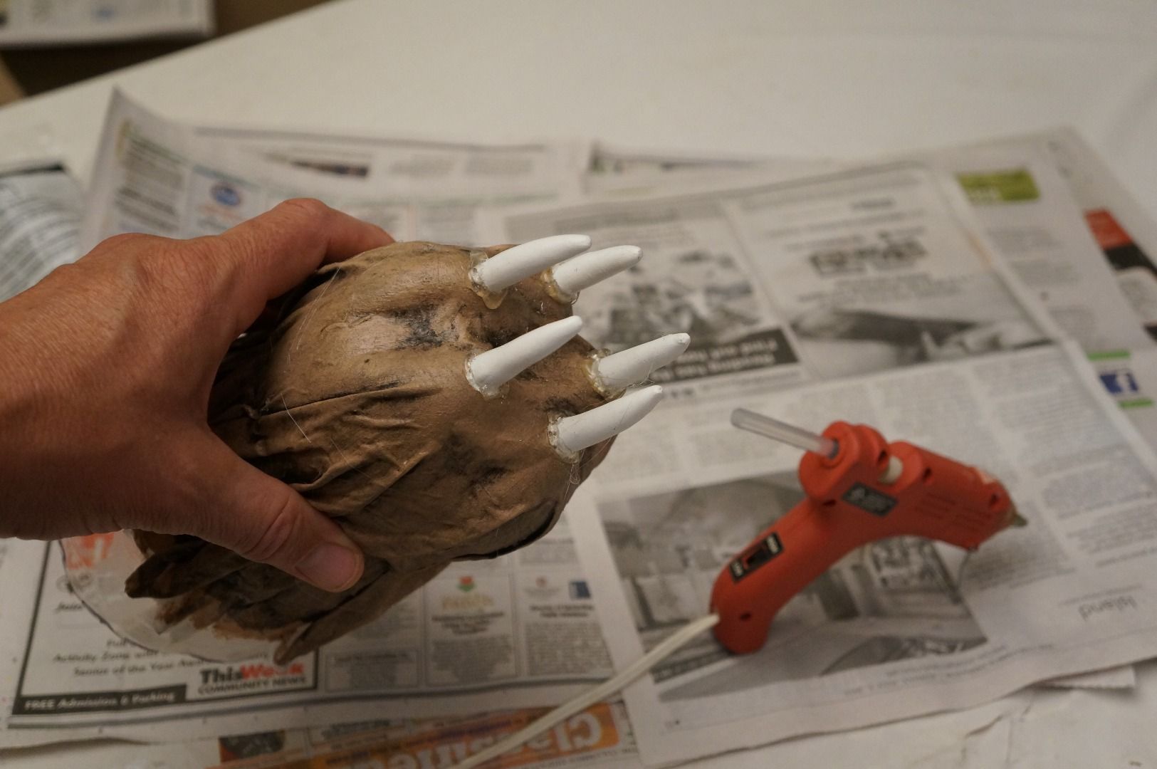 Make Your Own Half-Life Barnacle Using Household Materials : 15 Steps ...