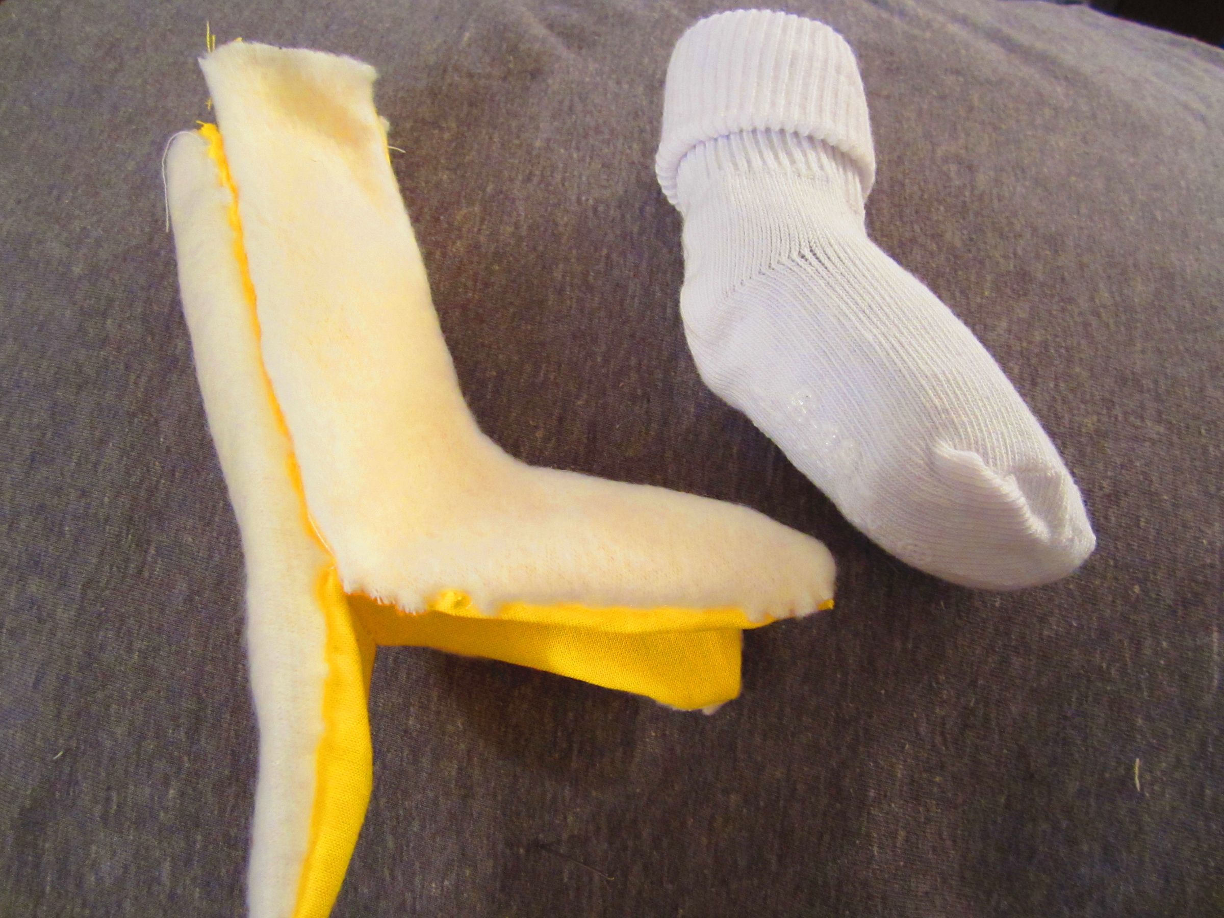 Baby Banana Booties! : 3 Steps (with Pictures) - Instructables